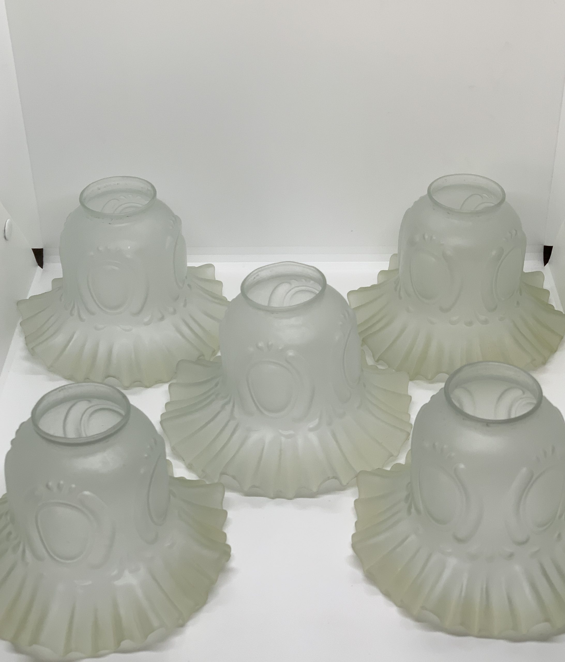 (FIVE) Vintage Ruffled Petticoat Edge Frosted Glass Light Cover ...