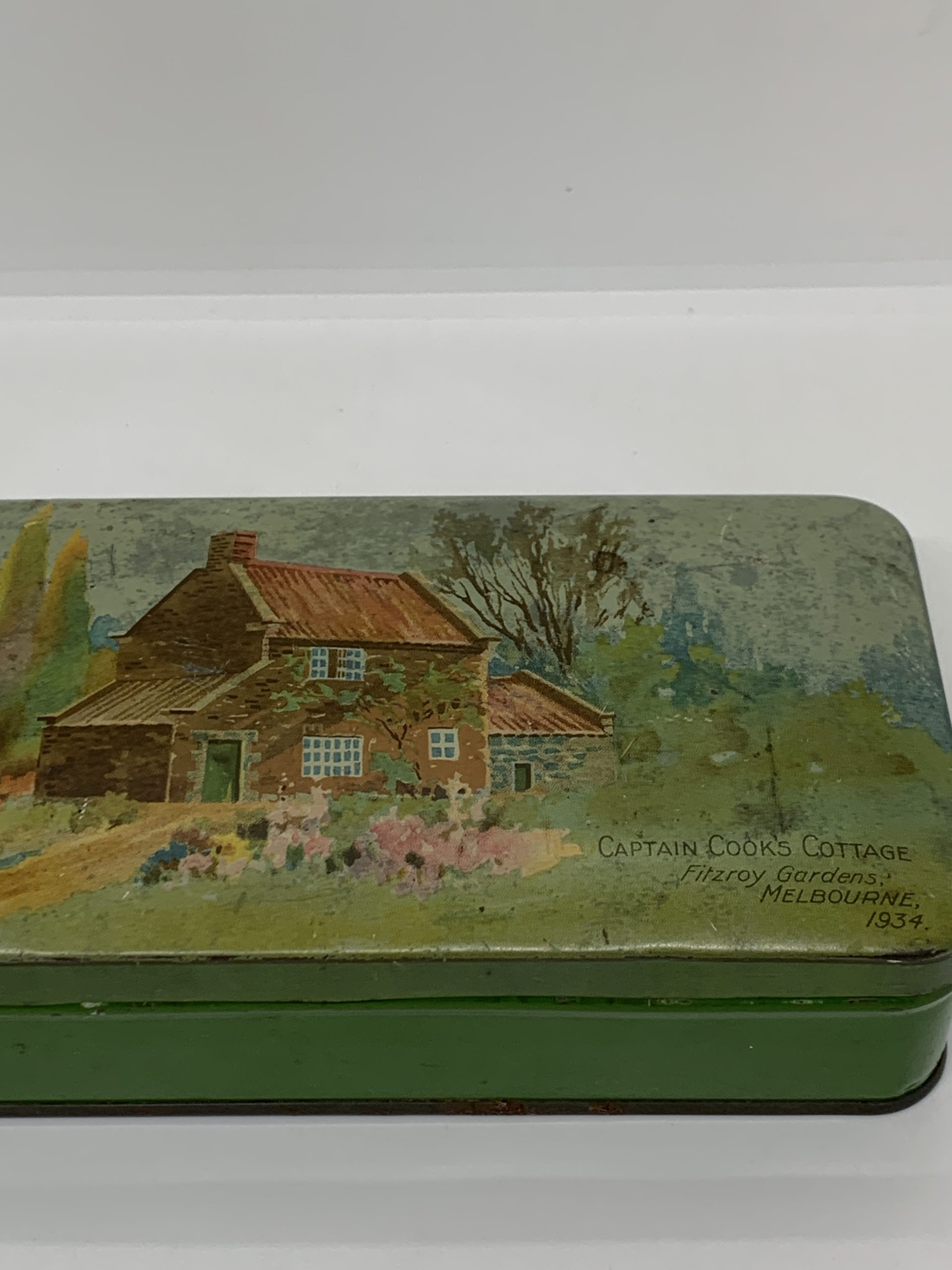 Vintage Phoenix Biscuits Tin - Captain Cooks Cottage Melbourne 1934 ...