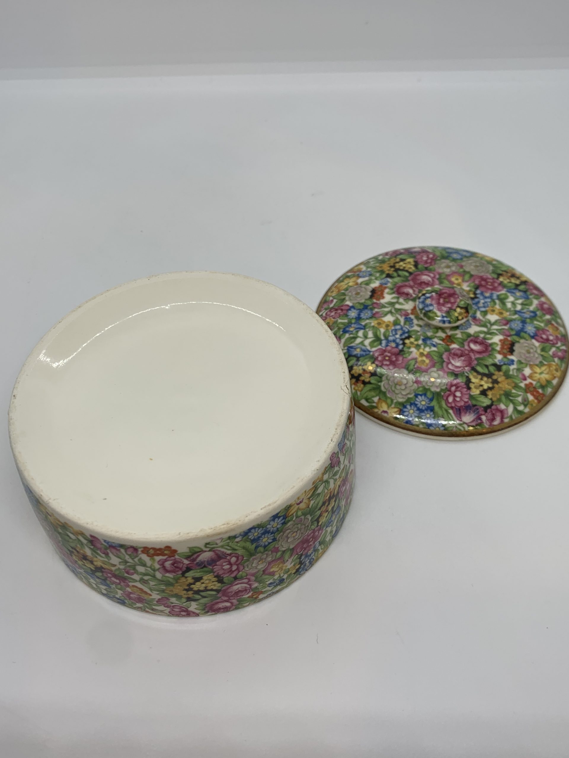 Vintage Chintz Ivoryware Covered Dish 12cm - Vintage Keepsakes