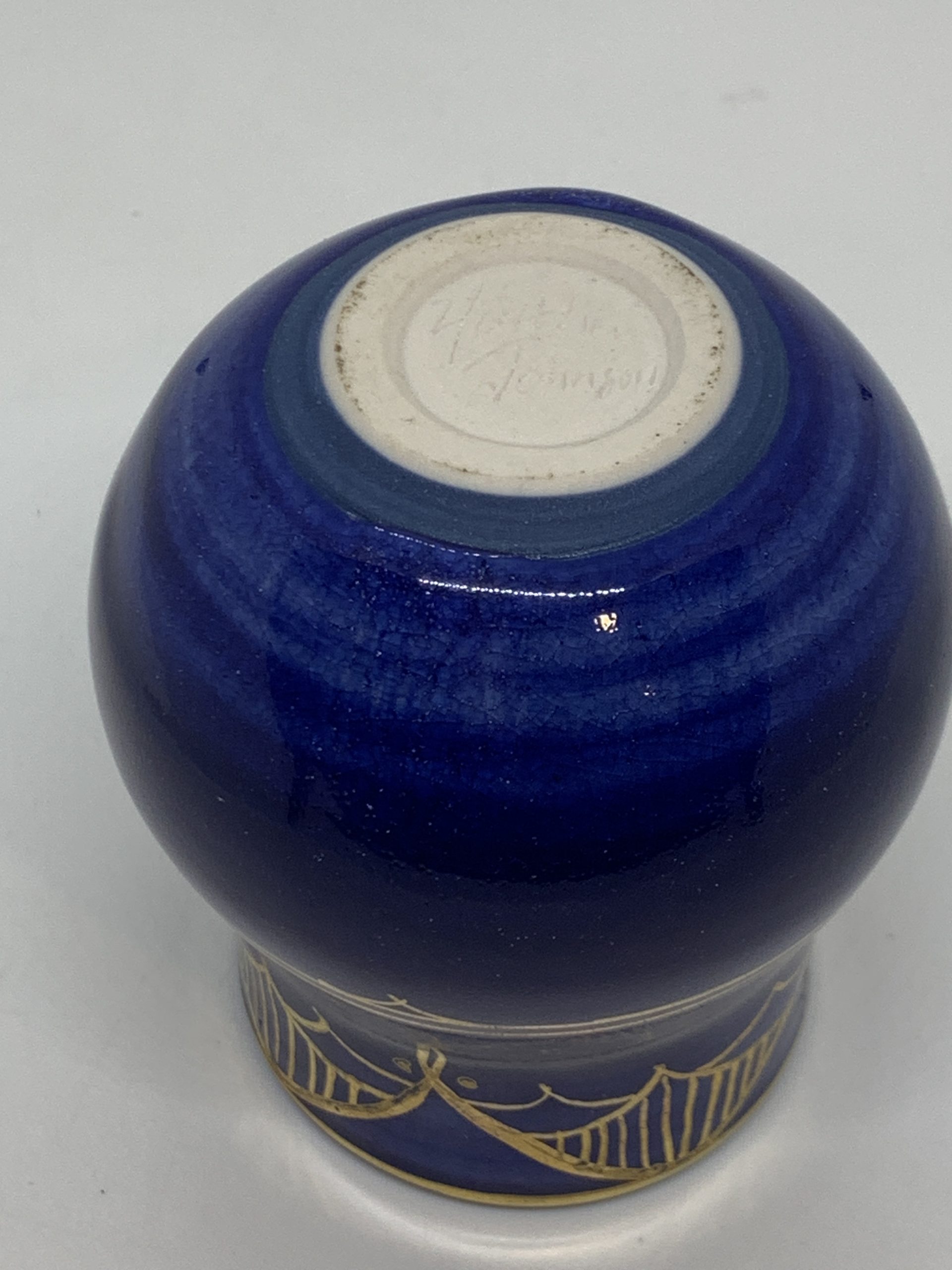 Heather Johnson Pottery Vase with Gilt Pattern 9cm high - Vintage Keepsakes