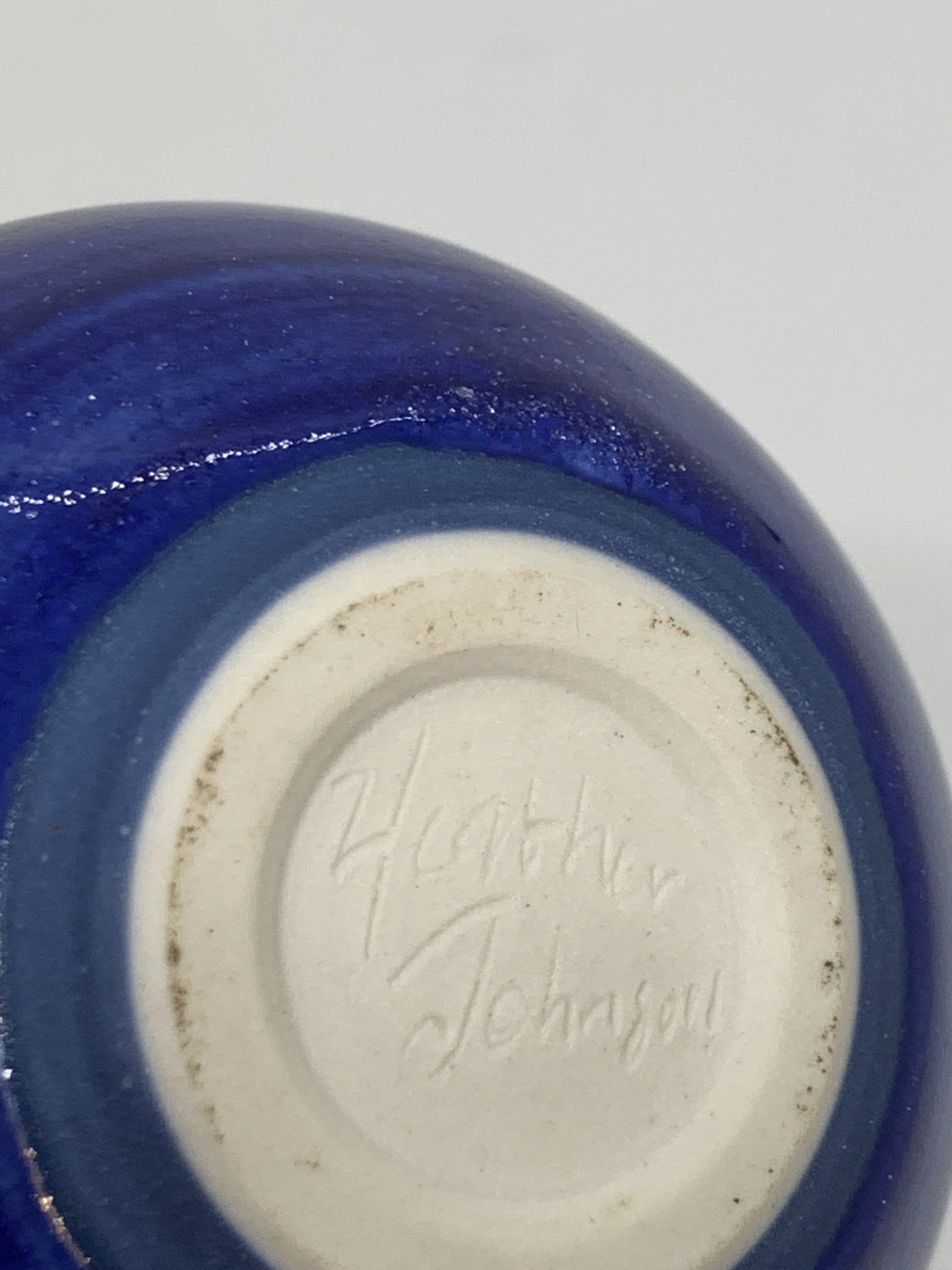 Heather Johnson Pottery Vase with Gilt Pattern 9cm high - Vintage Keepsakes