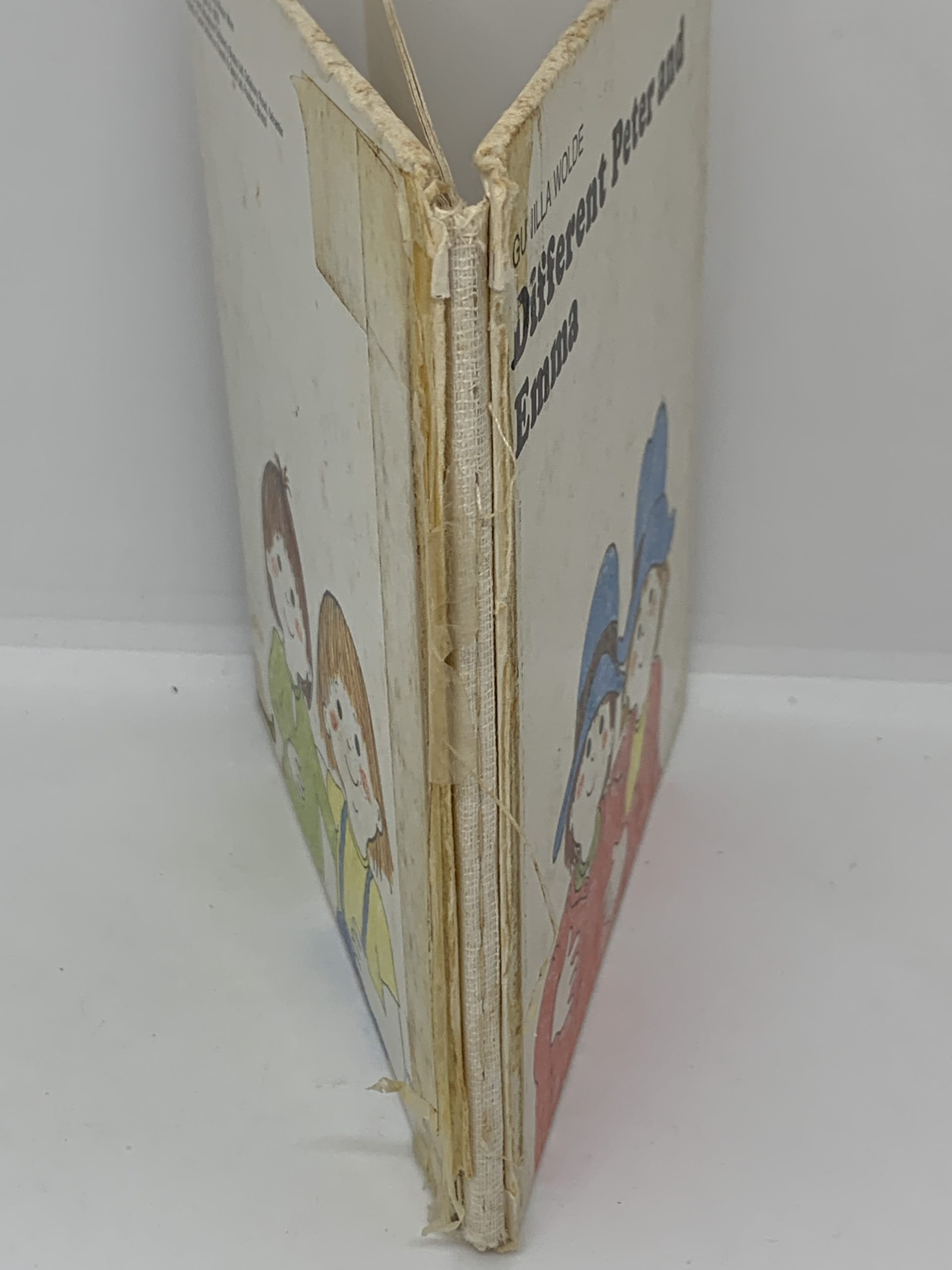 Different Peter and Emma - Gunilla Wolde - Vintage Keepsakes