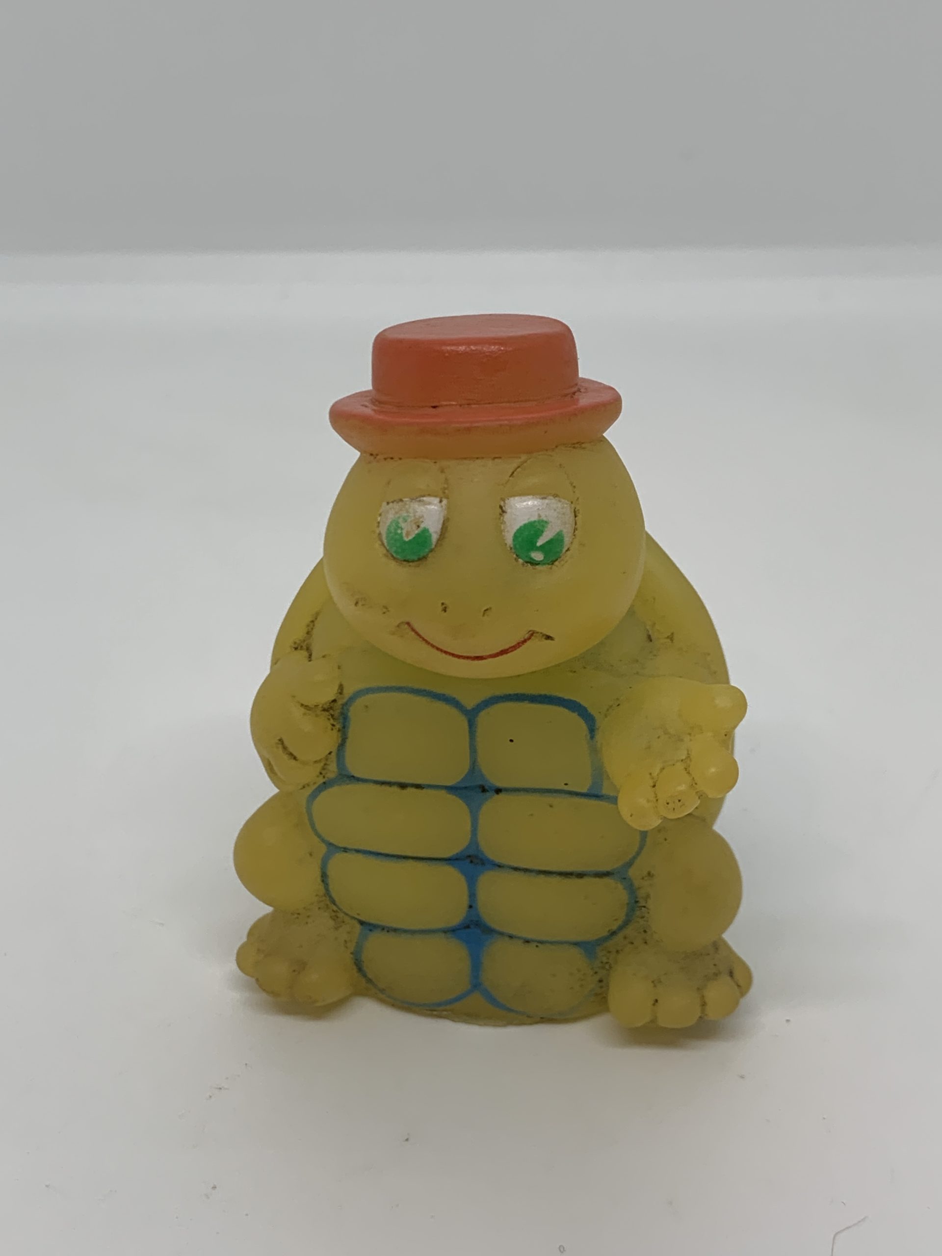 Vintage Glow in the Dark Turtle Toy (approx 8cm) - Vintage Keepsakes