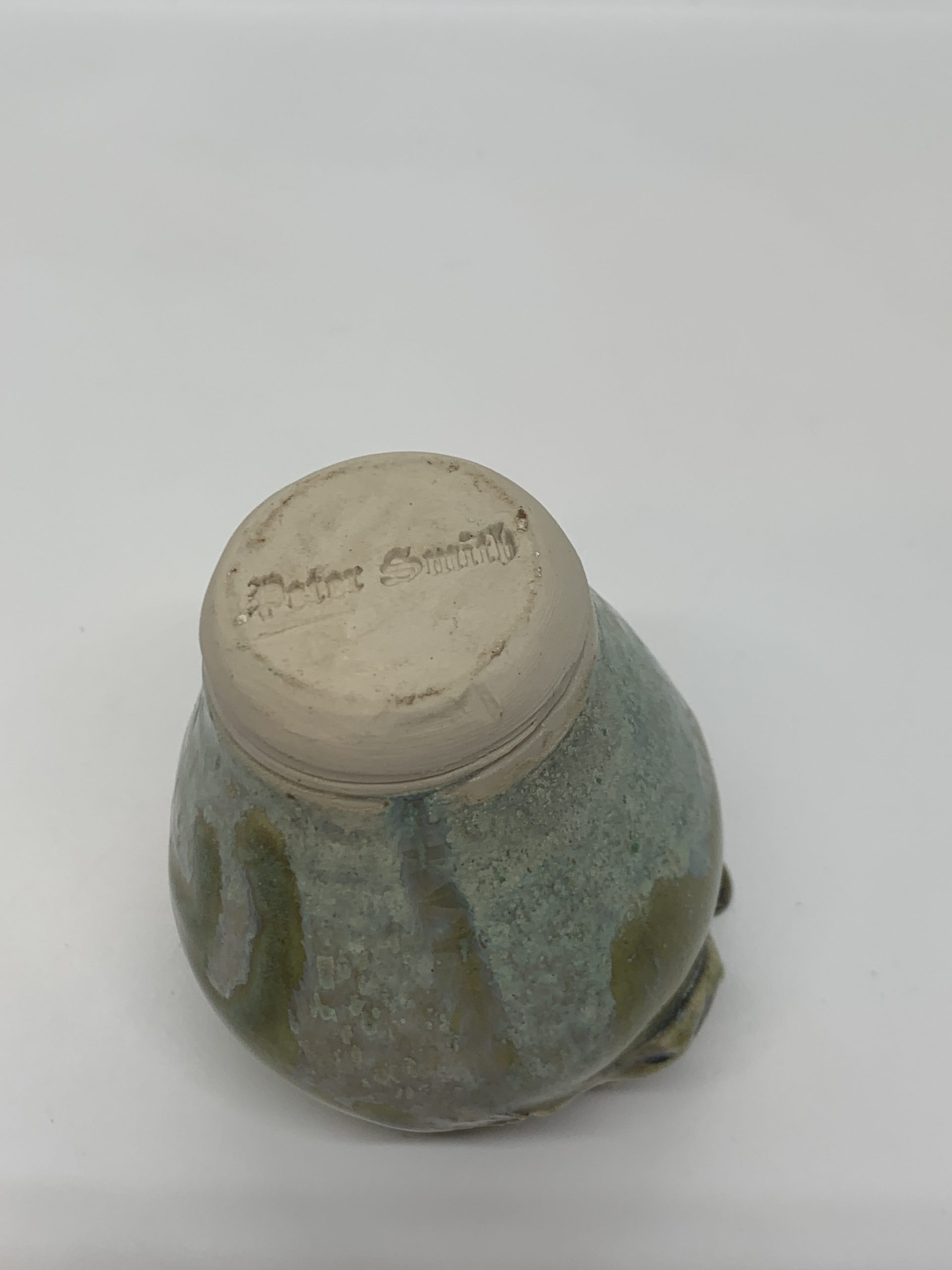 Peter Smith Pottery Vase 8.5cm with Frog - Vintage Keepsakes