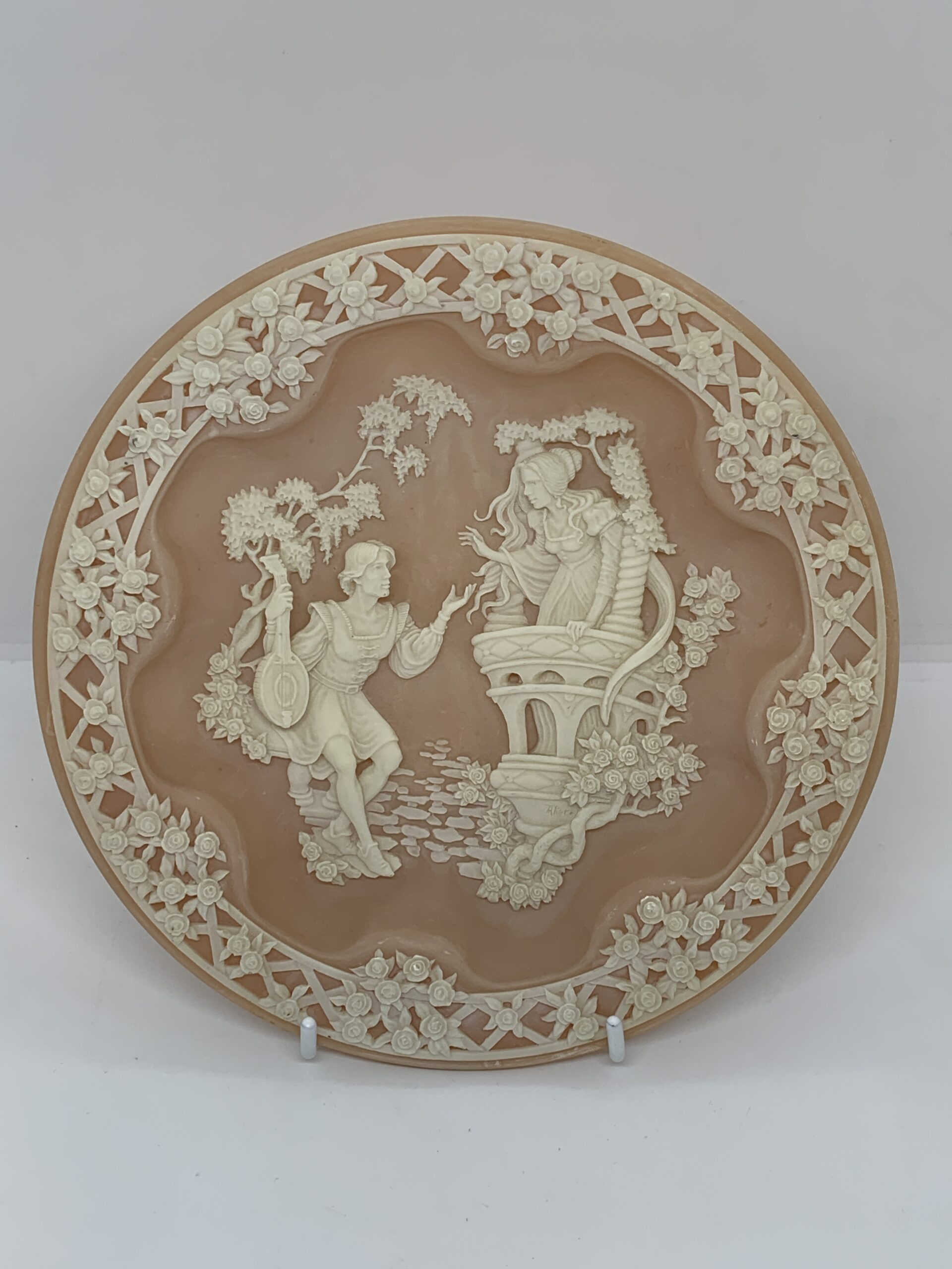 Bradford Exchange Shakespearean Lovers Romeo and Juliet Cameoware plate ...