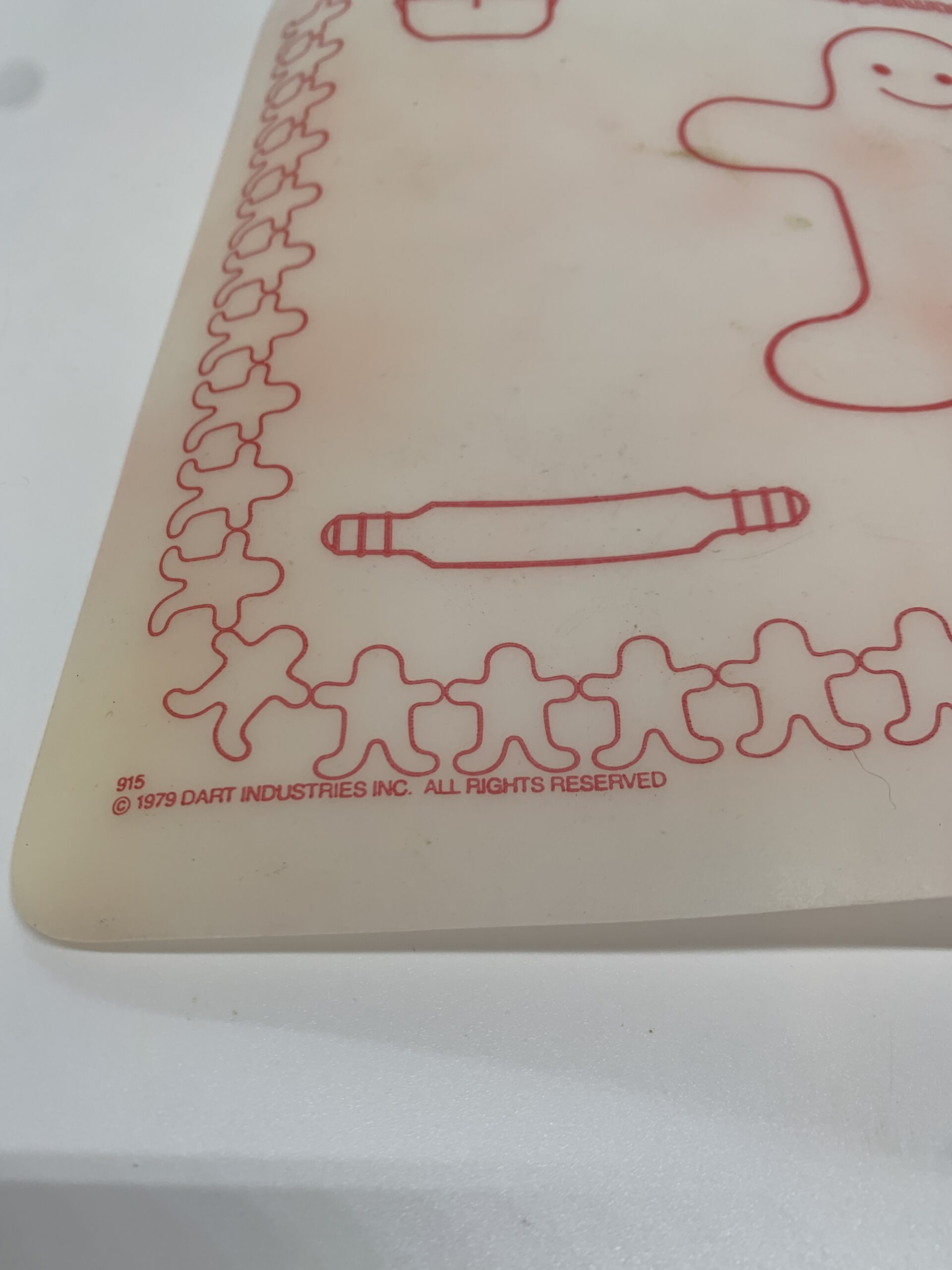 Tupperware Gingerbreadman Pastry Mat (28x23cm) - Vintage Keepsakes