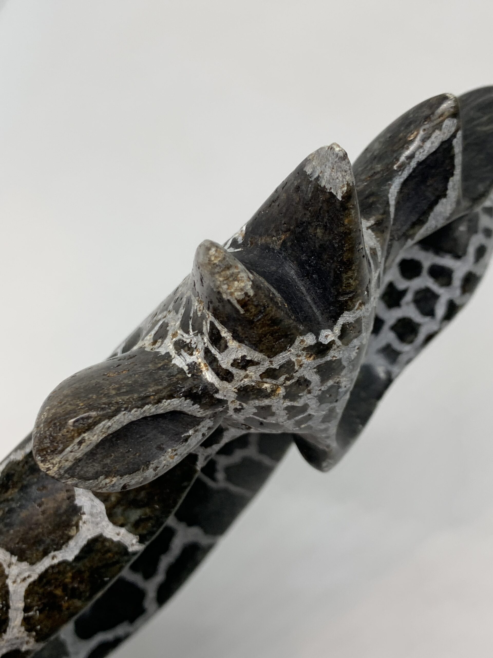 Entwined Giraffe Kissing Stone Statue - Vintage Keepsakes