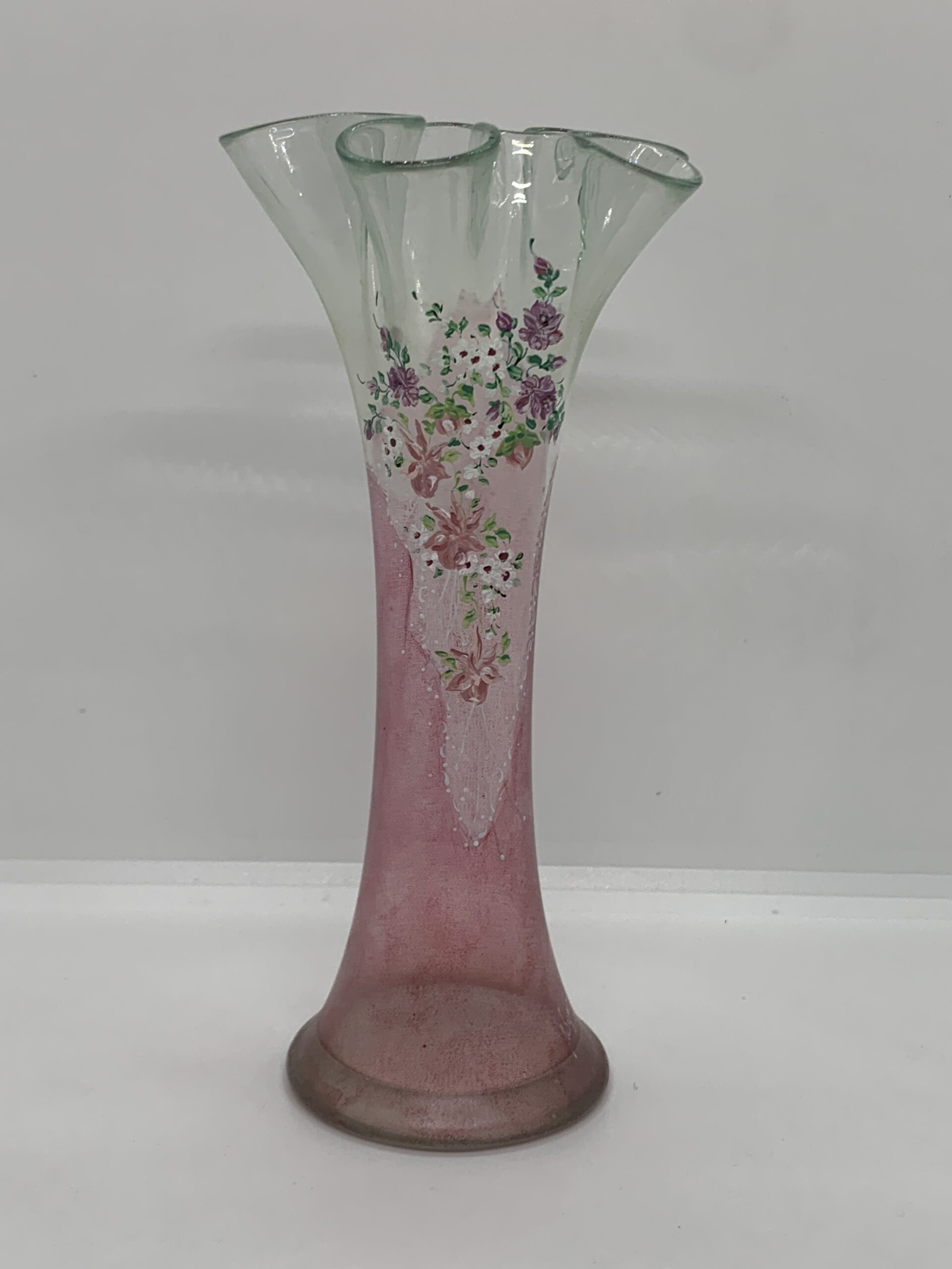 Vintage Hand Painted Ruffled Rim Vase 19cm - marked Wynne 1995 ...