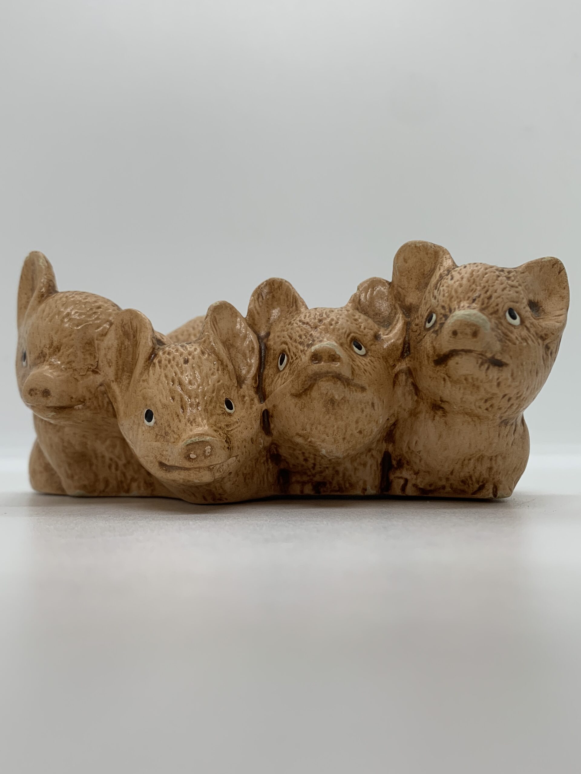 4 Ceramic Pigs approx 12cm wide - Vintage Keepsakes