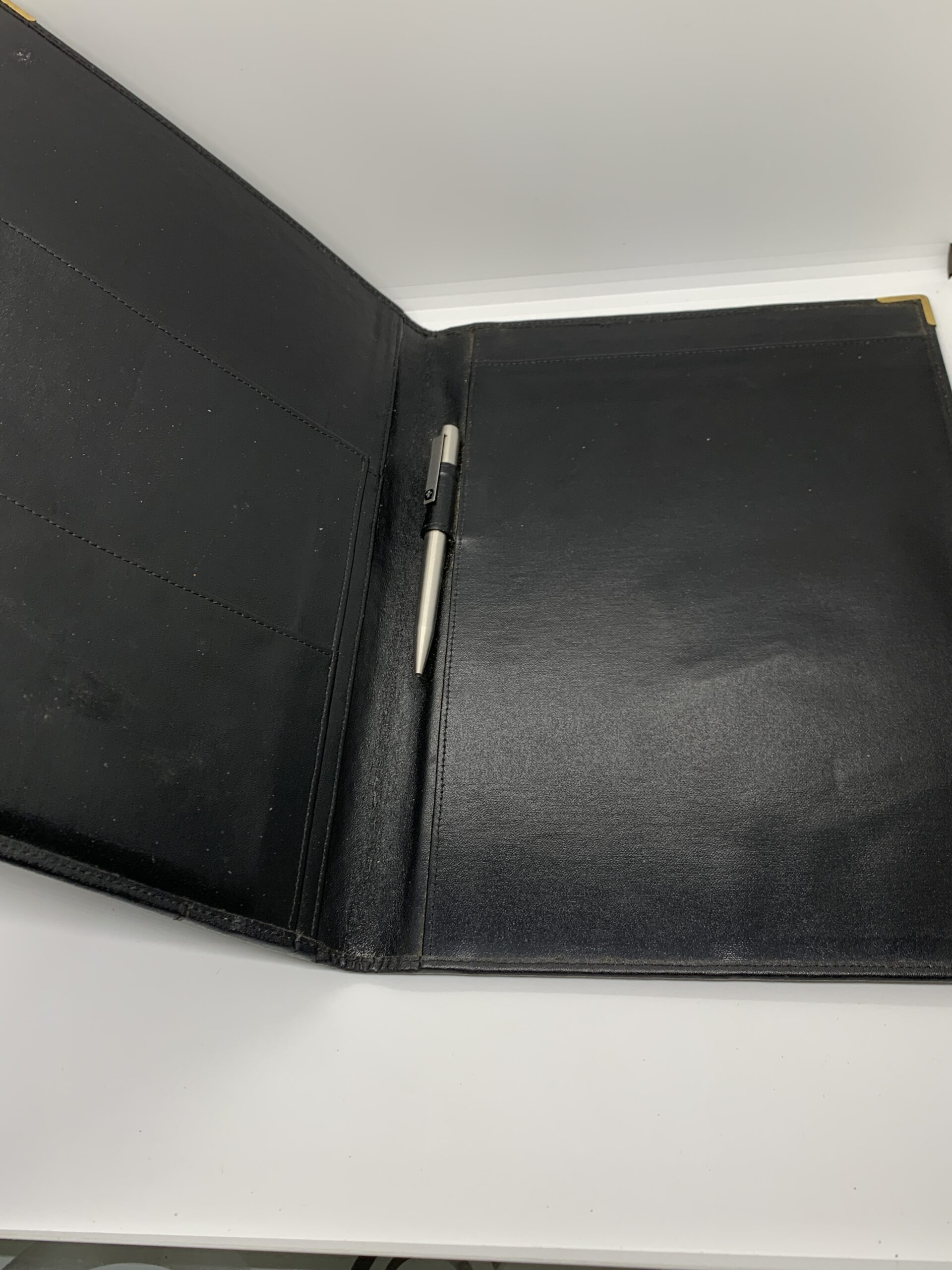 City of Prahran Folder with Parker Pen - Vintage Keepsakes