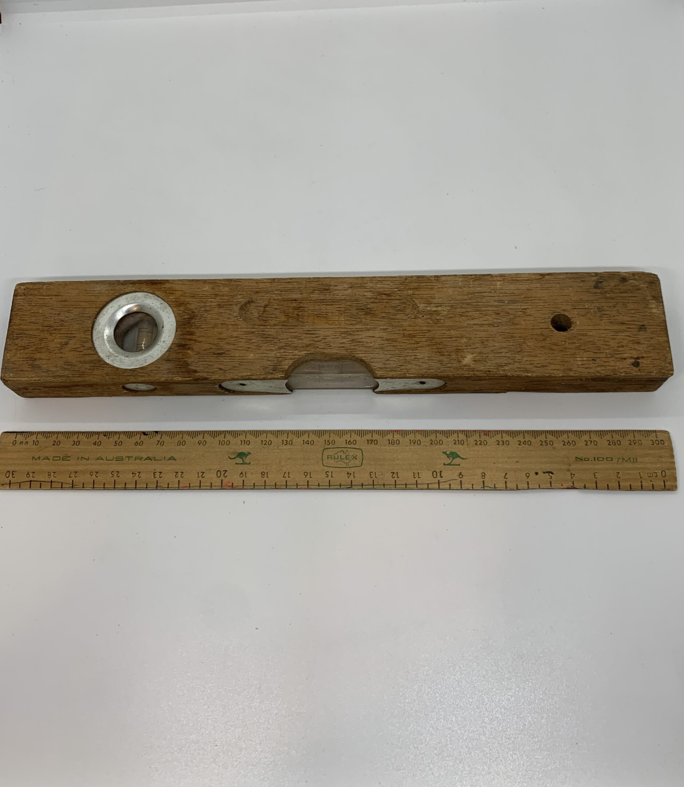 Wooden Spirit Level 30cm - Vintage Keepsakes