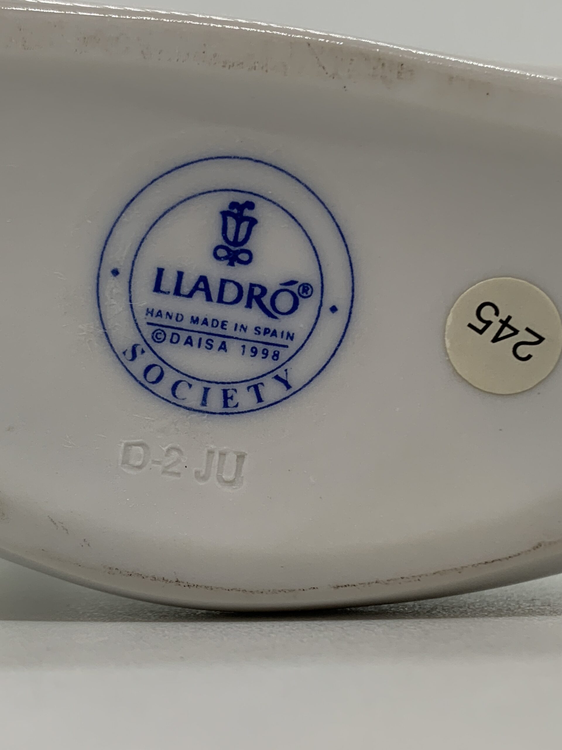 1998 Lladro Collectors Society Plaque with Dove - Vintage Keepsakes