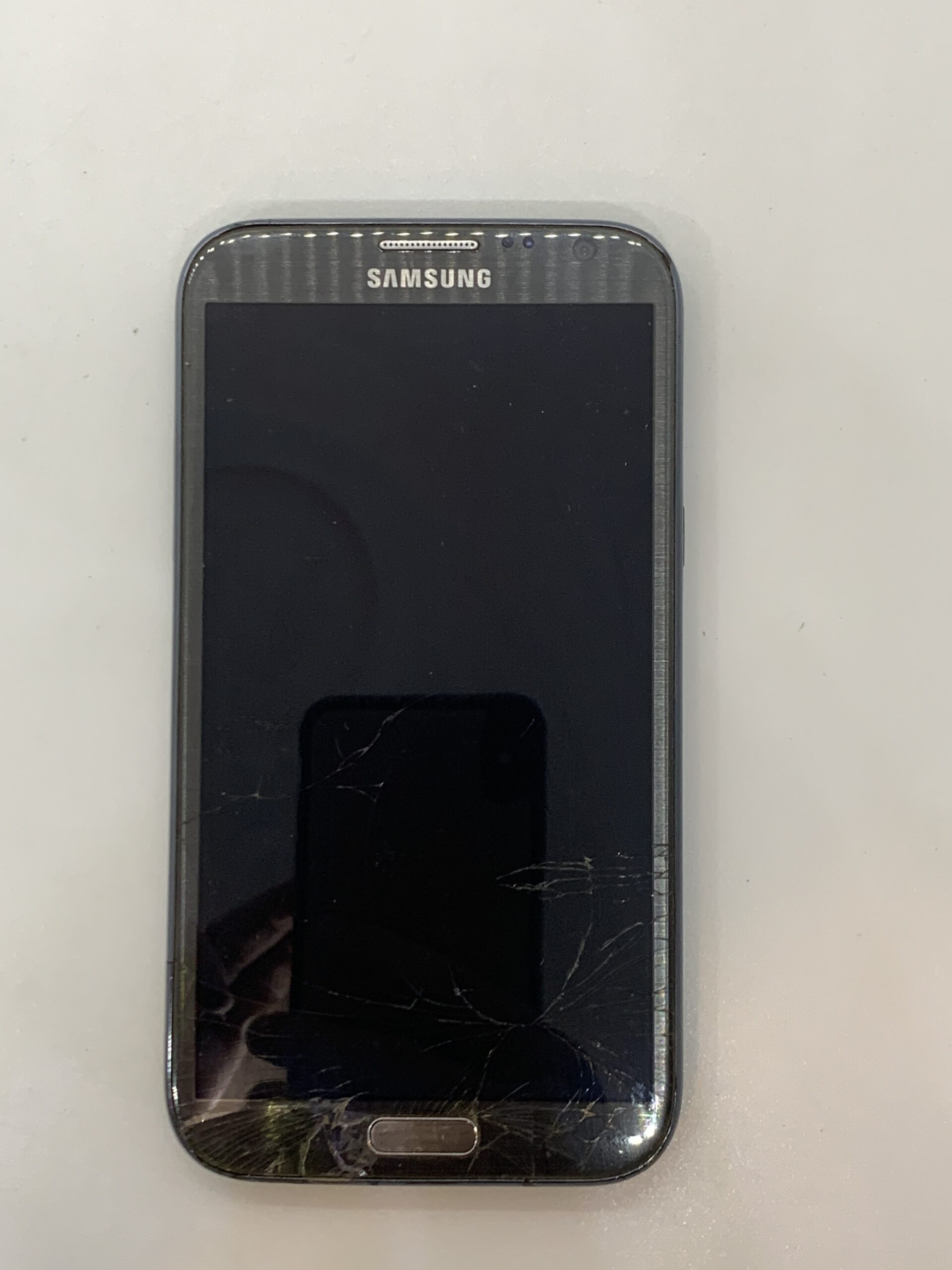 Samsung Note II Phone - screen cracked - Vintage Keepsakes