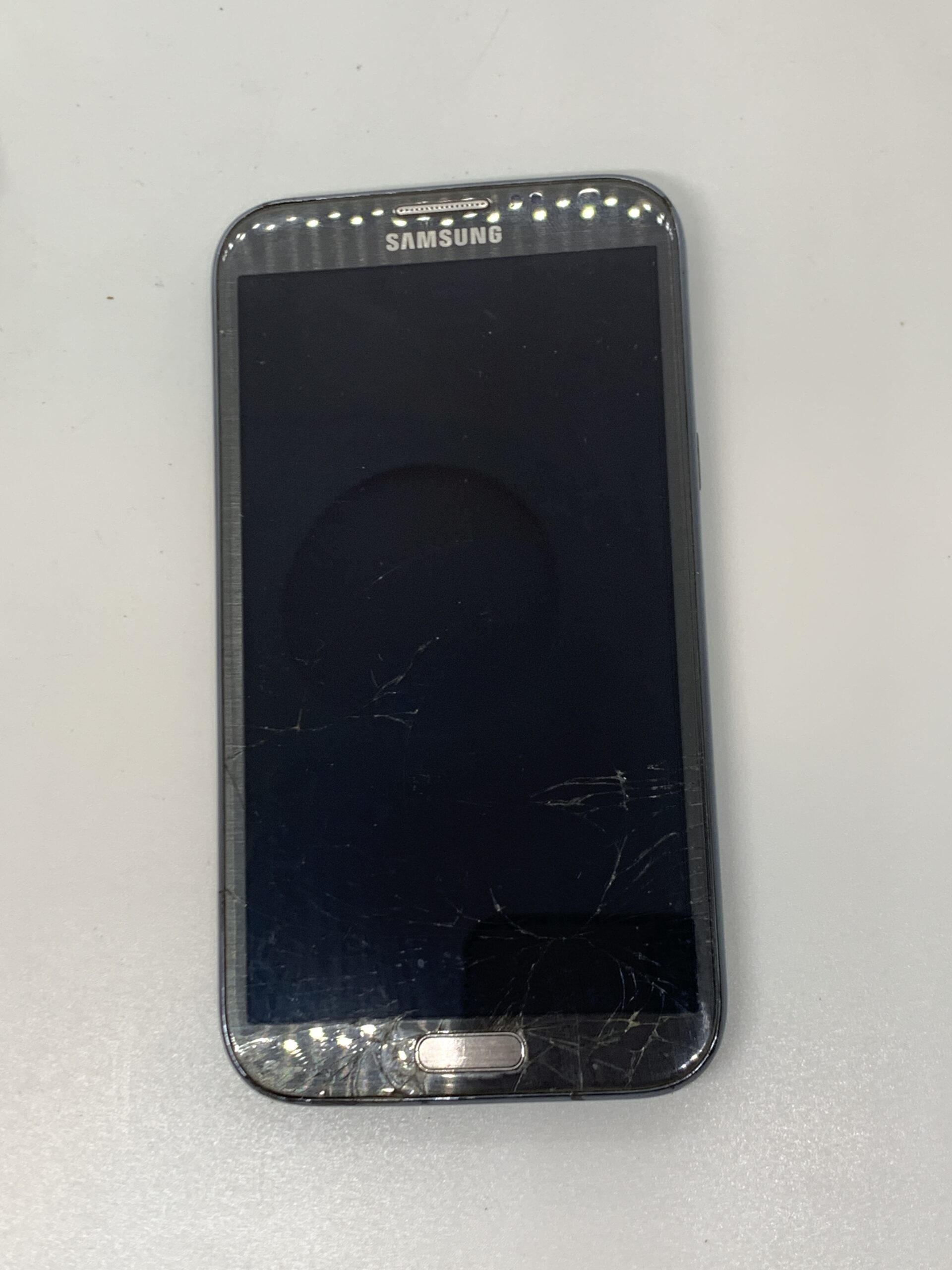 Samsung Note II Phone - screen cracked - Vintage Keepsakes