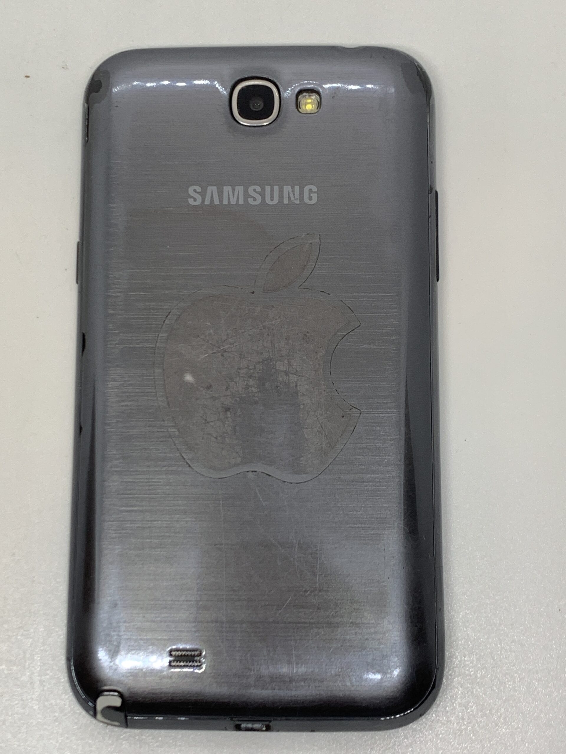 Samsung Note II Phone - screen cracked - Vintage Keepsakes