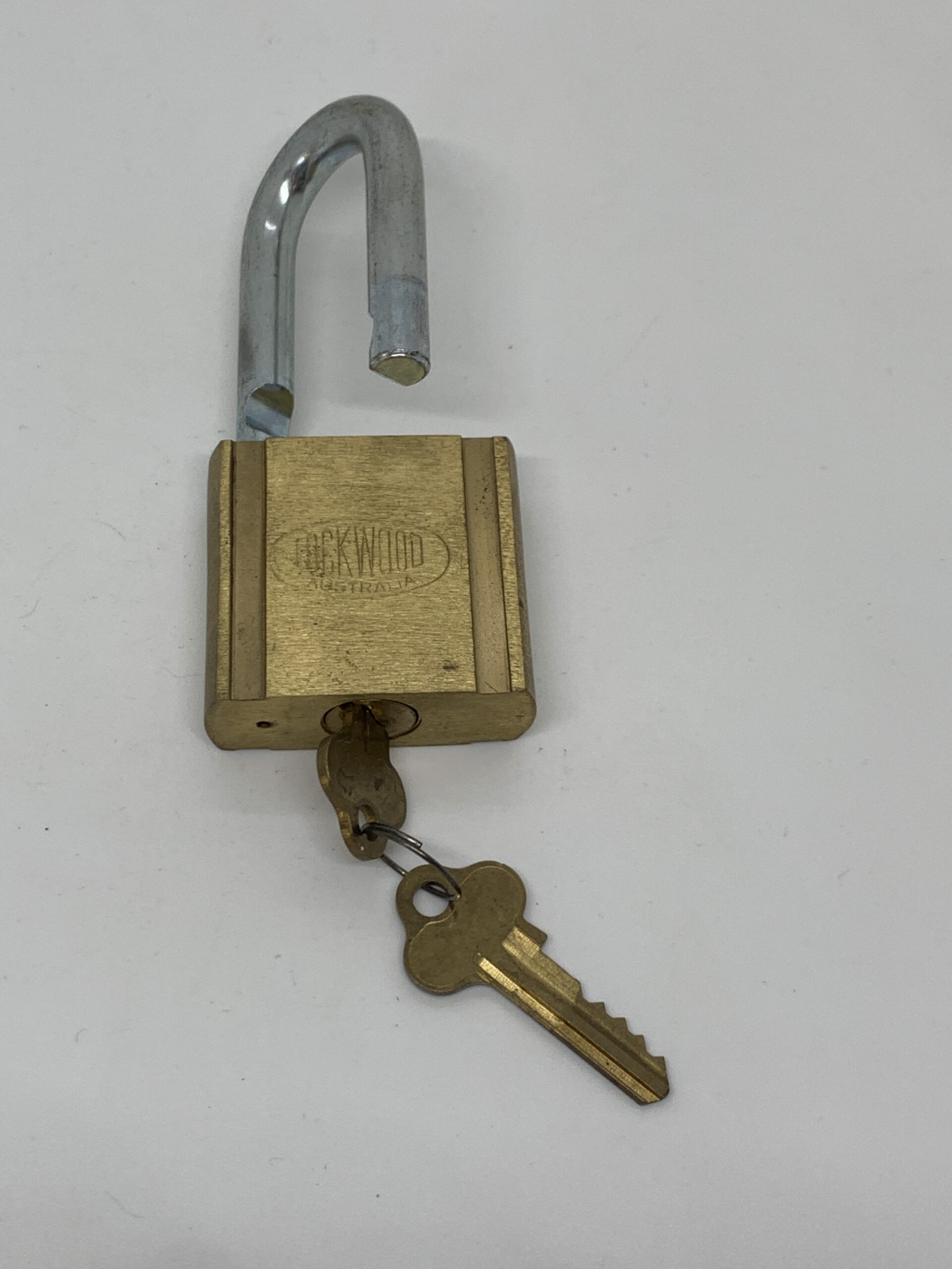 Lockwood Premium Deadlocking Padlock 245A with 2 Keys - Vintage Keepsakes