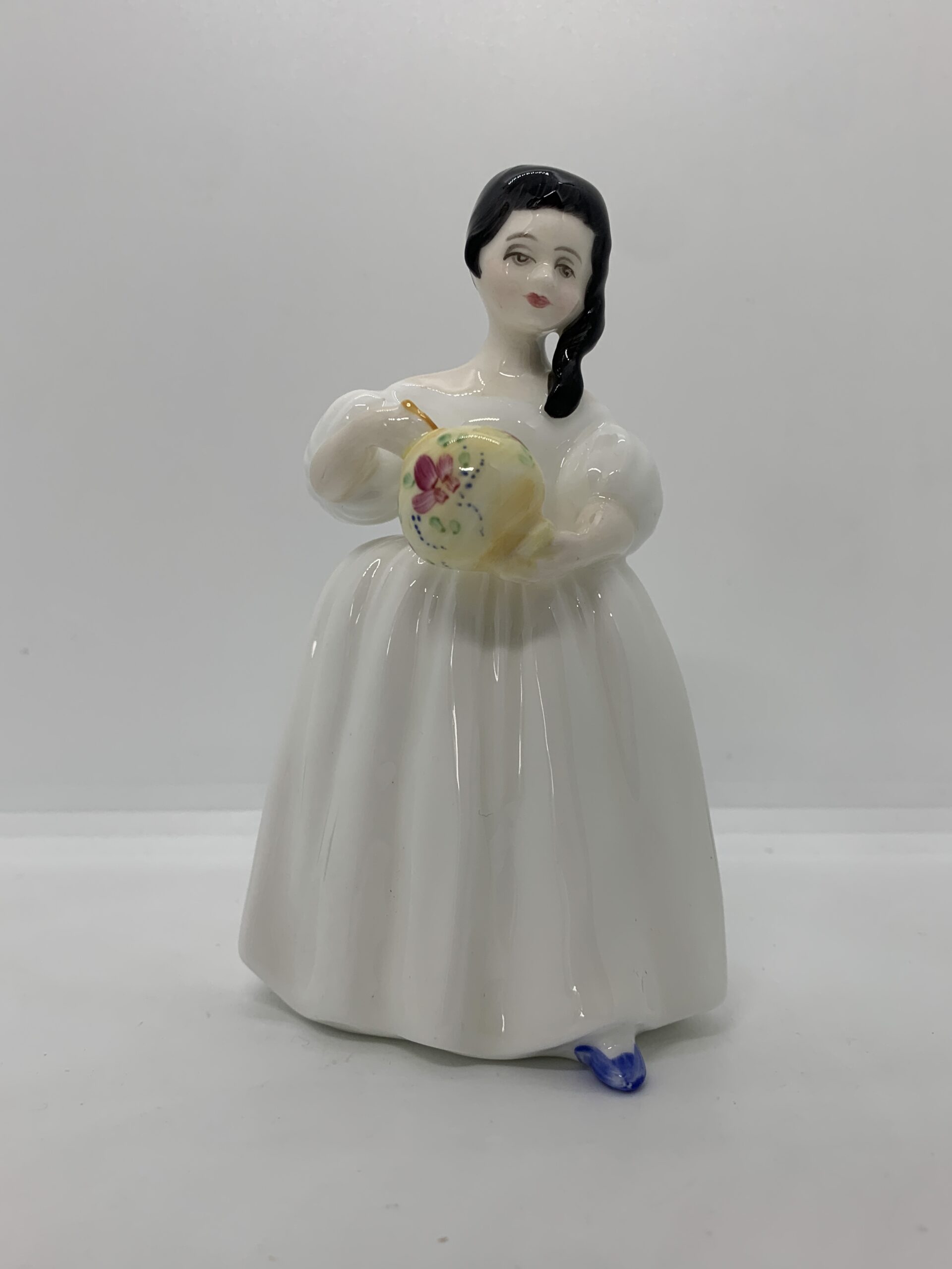 Royal Doulton Mandy Figurine - HN2476 - 13cm - Vintage Keepsakes