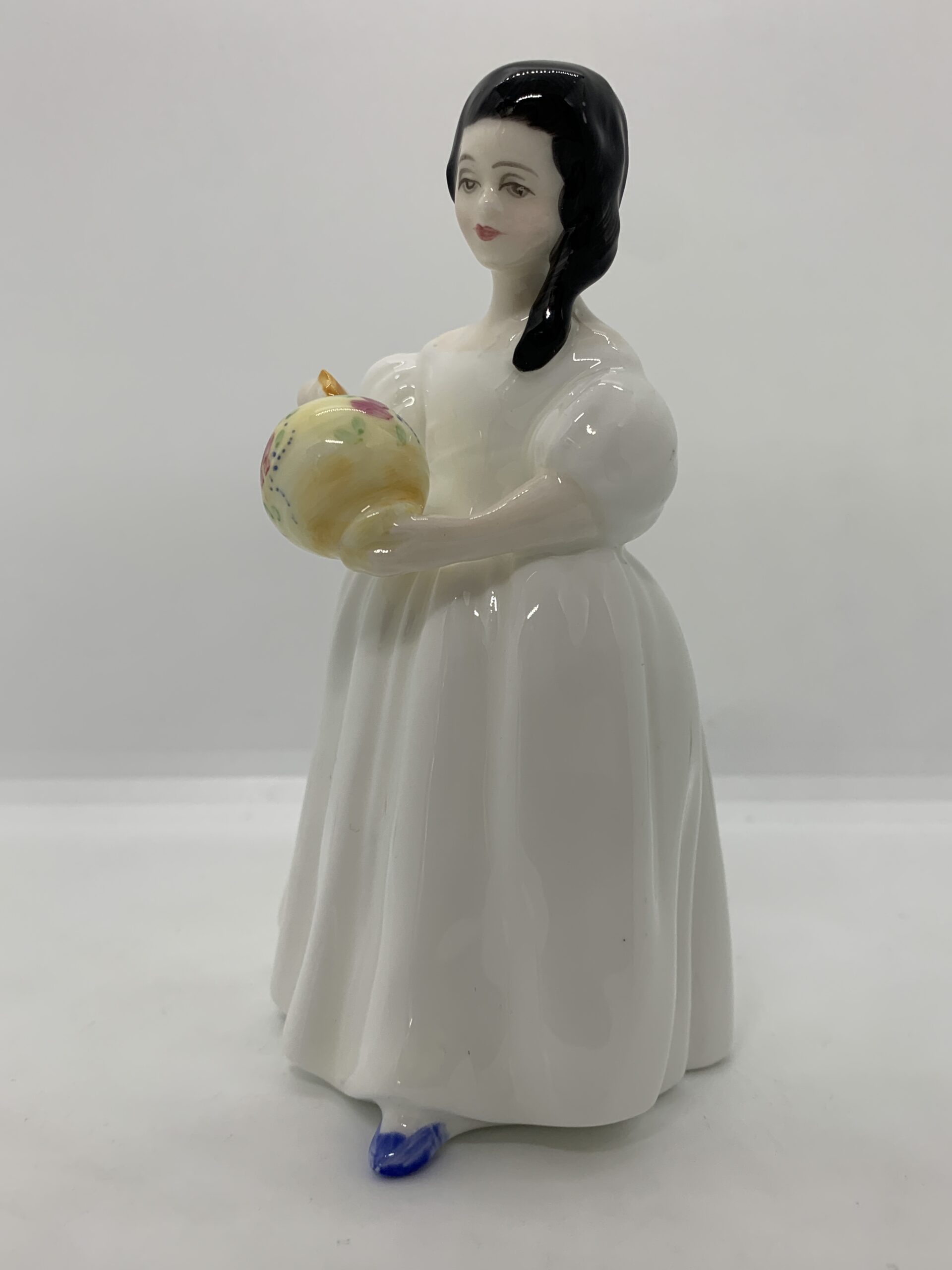 Royal Doulton Mandy Figurine - HN2476 - 13cm - Vintage Keepsakes