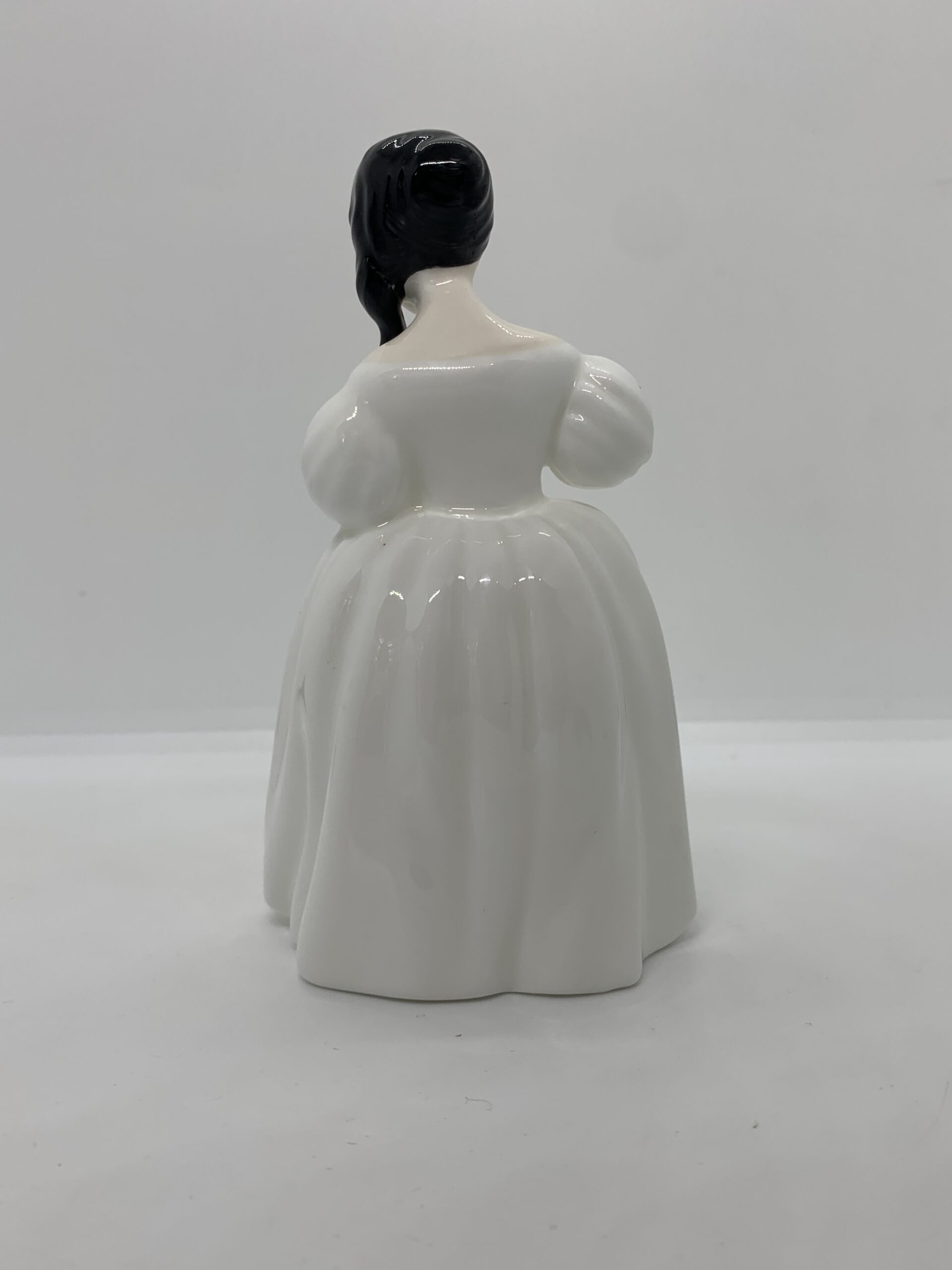 Royal Doulton Mandy Figurine - HN2476 - 13cm - Vintage Keepsakes