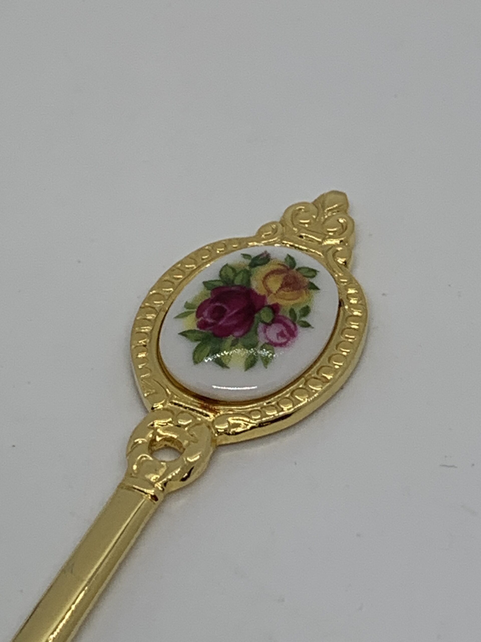 Old Coutry Roses Cake Server - Vintage Keepsakes