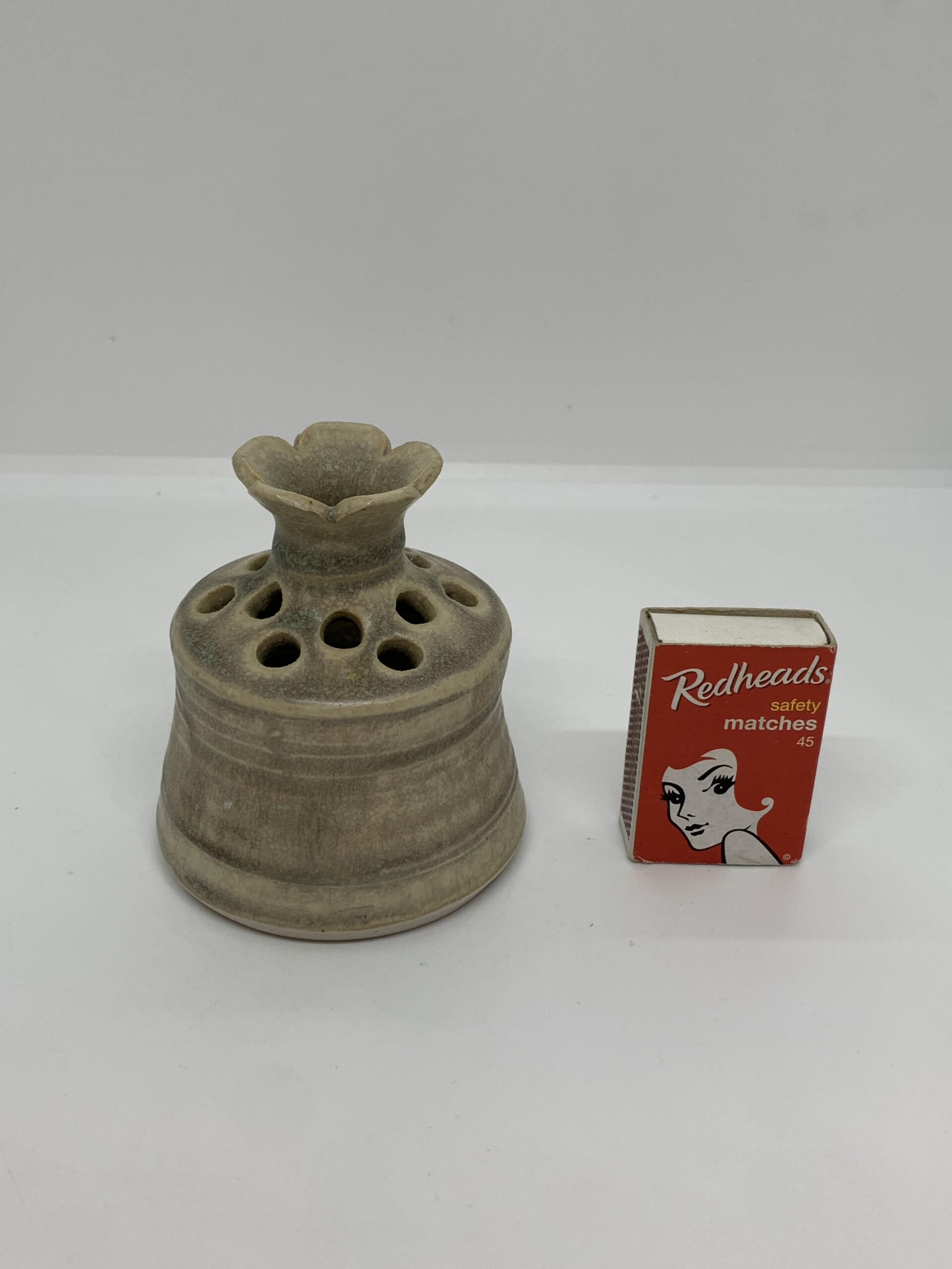 Vintage Clive Simmonds Australian Studio Pottery Vase 9cm - incised to ...