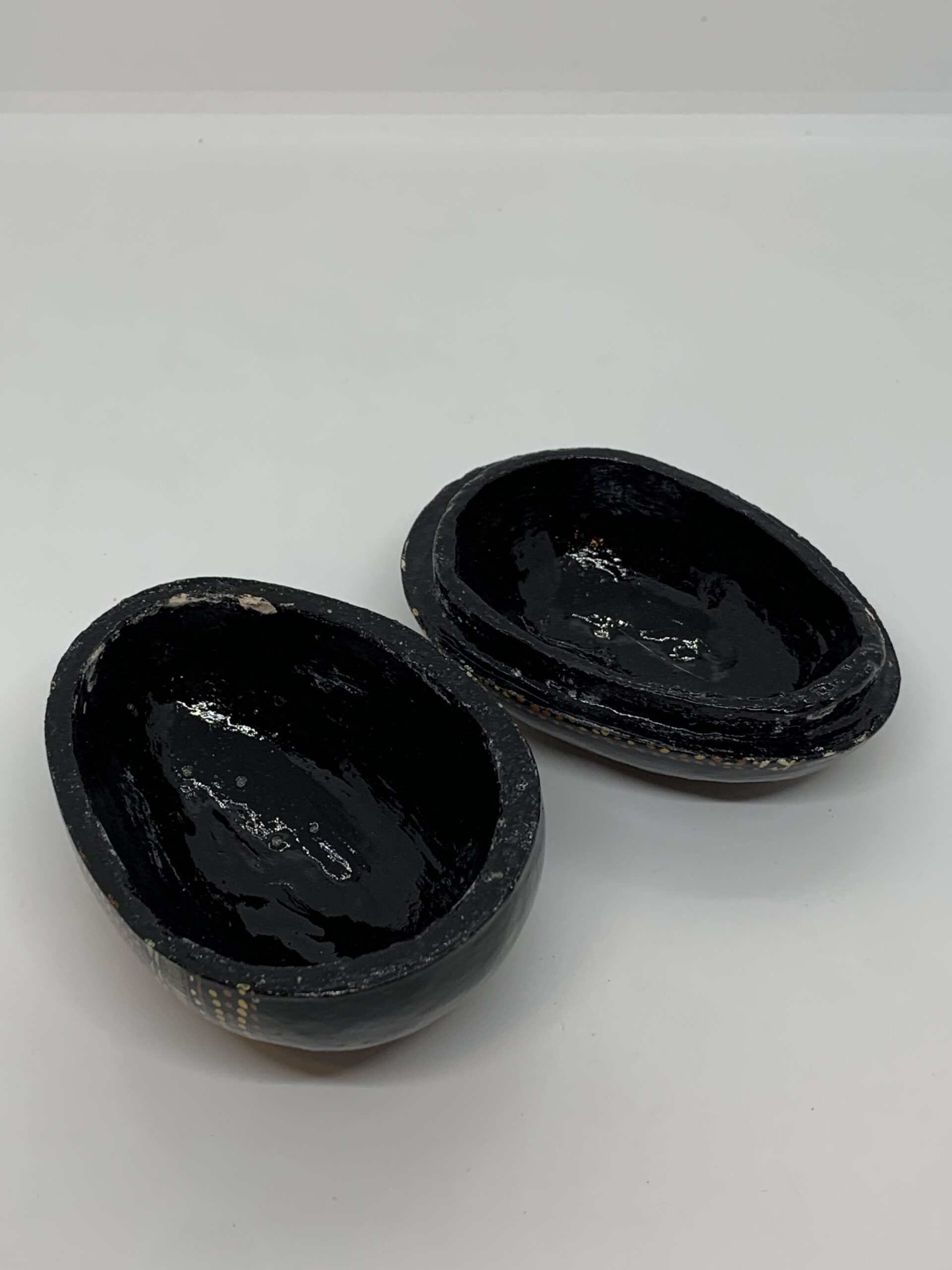 Emu Track Lacquared Paper Mache Lidded Egg with Aboriginal Design 10cm ...