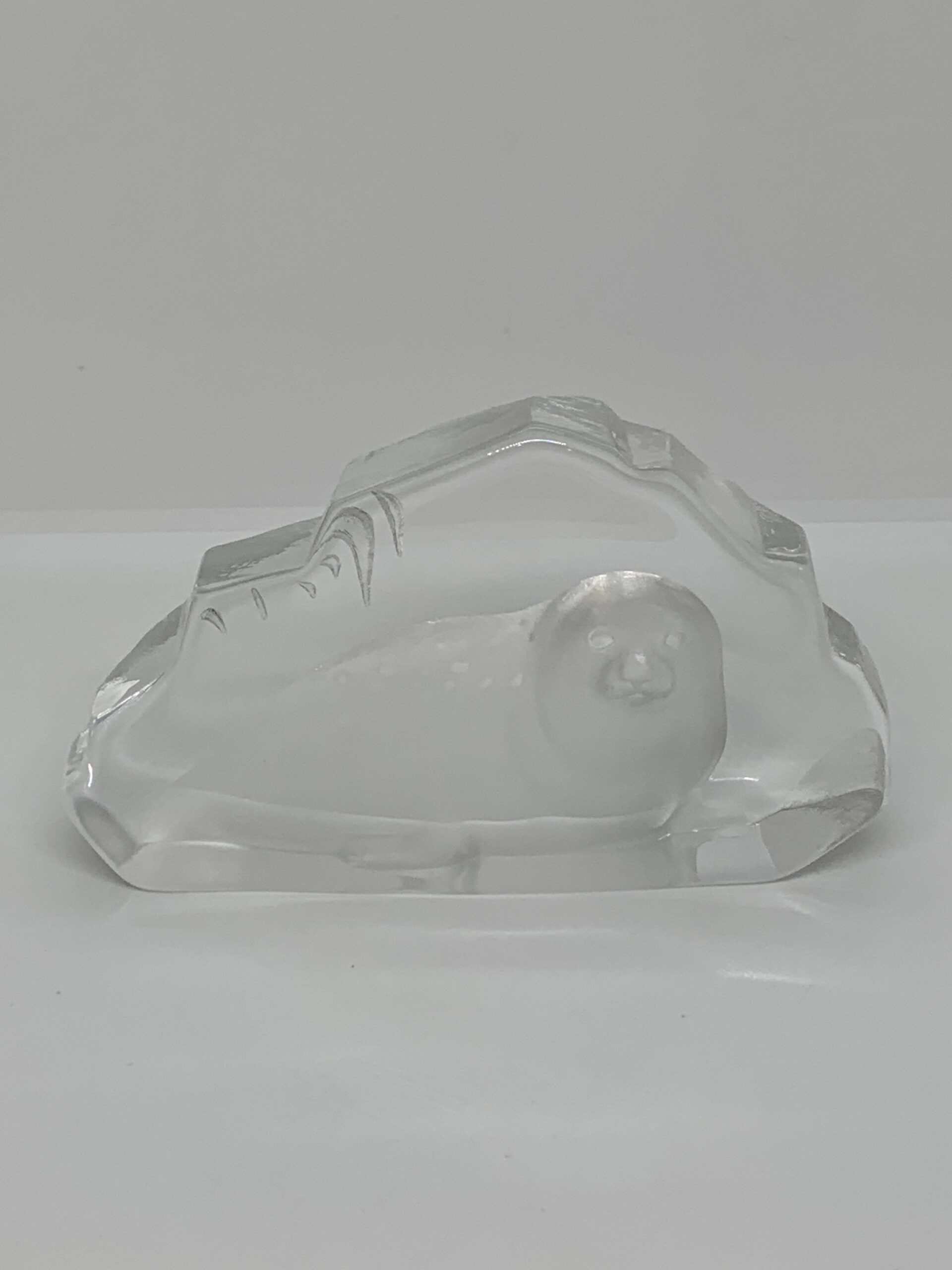Mats Jonasson Art Glass Seal Paperweight 11cm high - Vintage Keepsakes