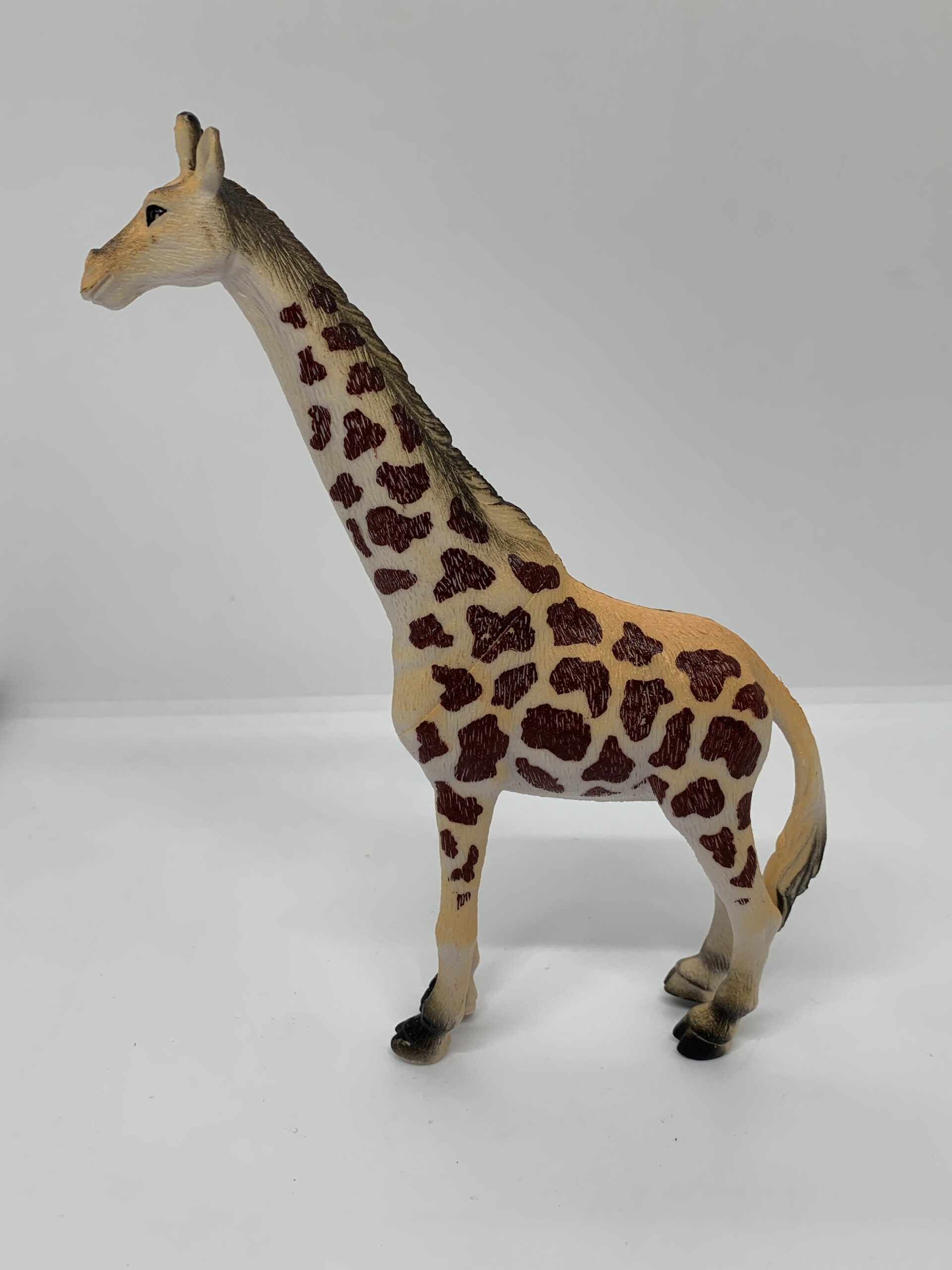 Plastic Animal Giraffe 20cm high - Vintage Keepsakes