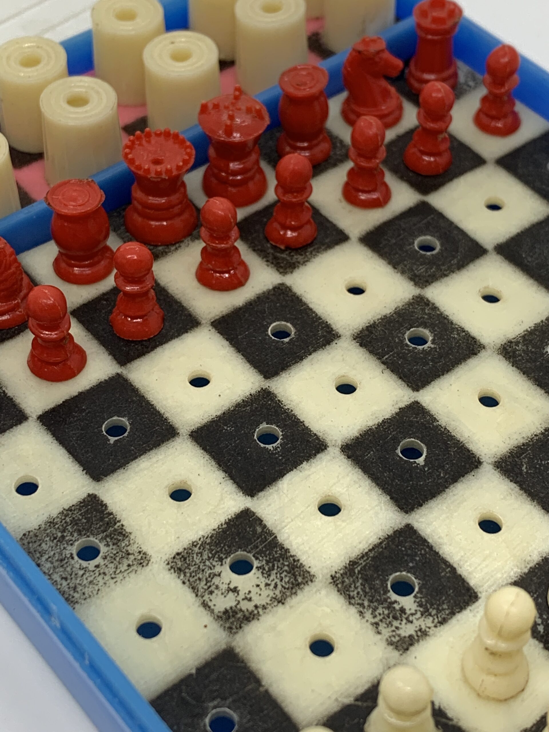 Pocket Travel Combination Chess and Checkers Set in Plastic Case (BP ...