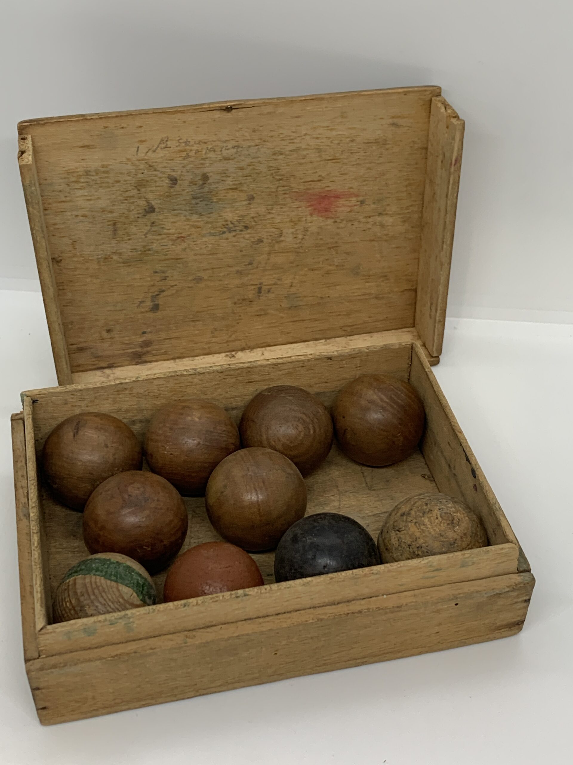 Set of Wooden Bobs Balls in Wooden Box - Vintage Keepsakes