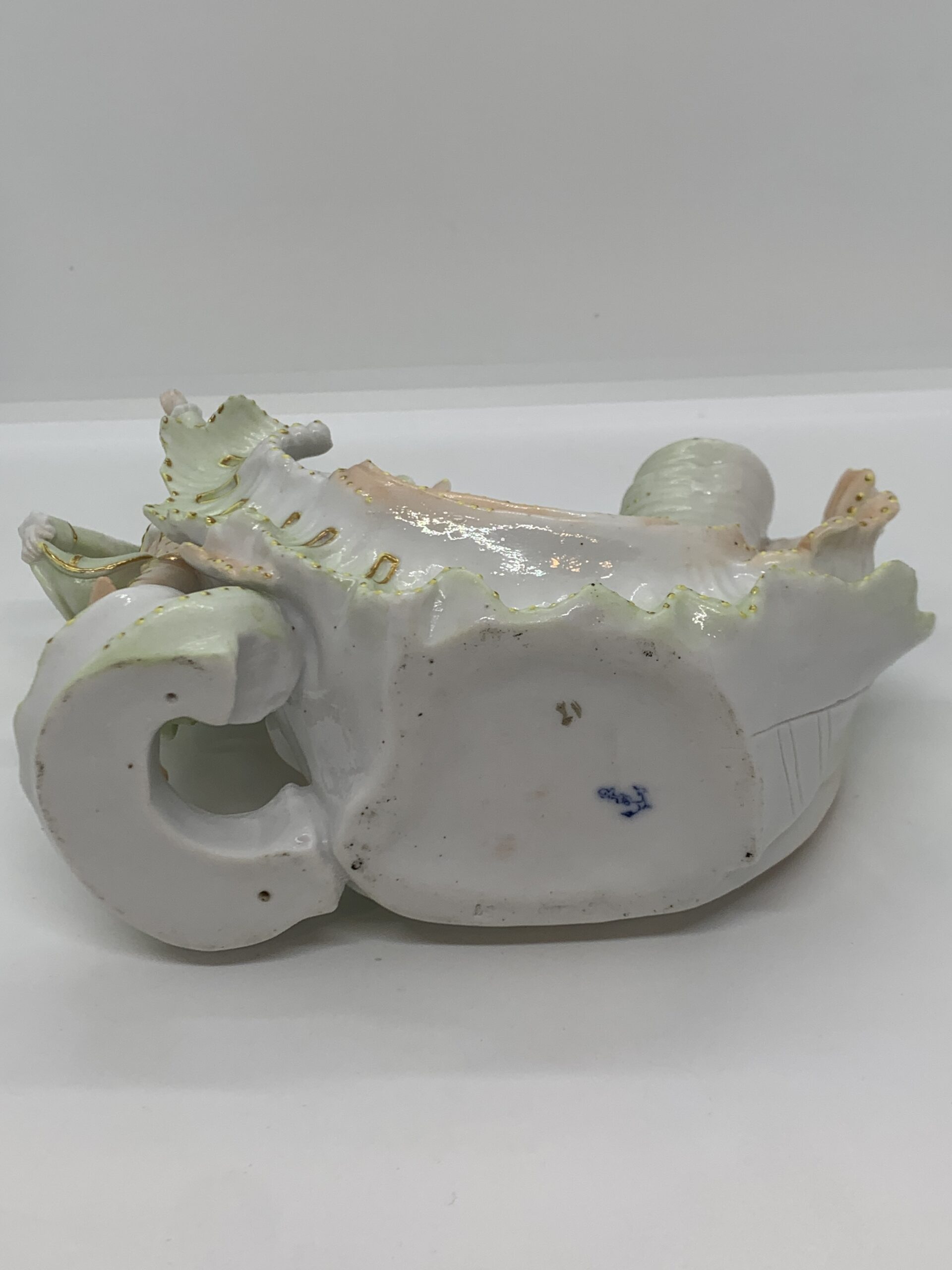 Porcelain Boat Shaped Vase with Handle 17cm - Vintage Keepsakes