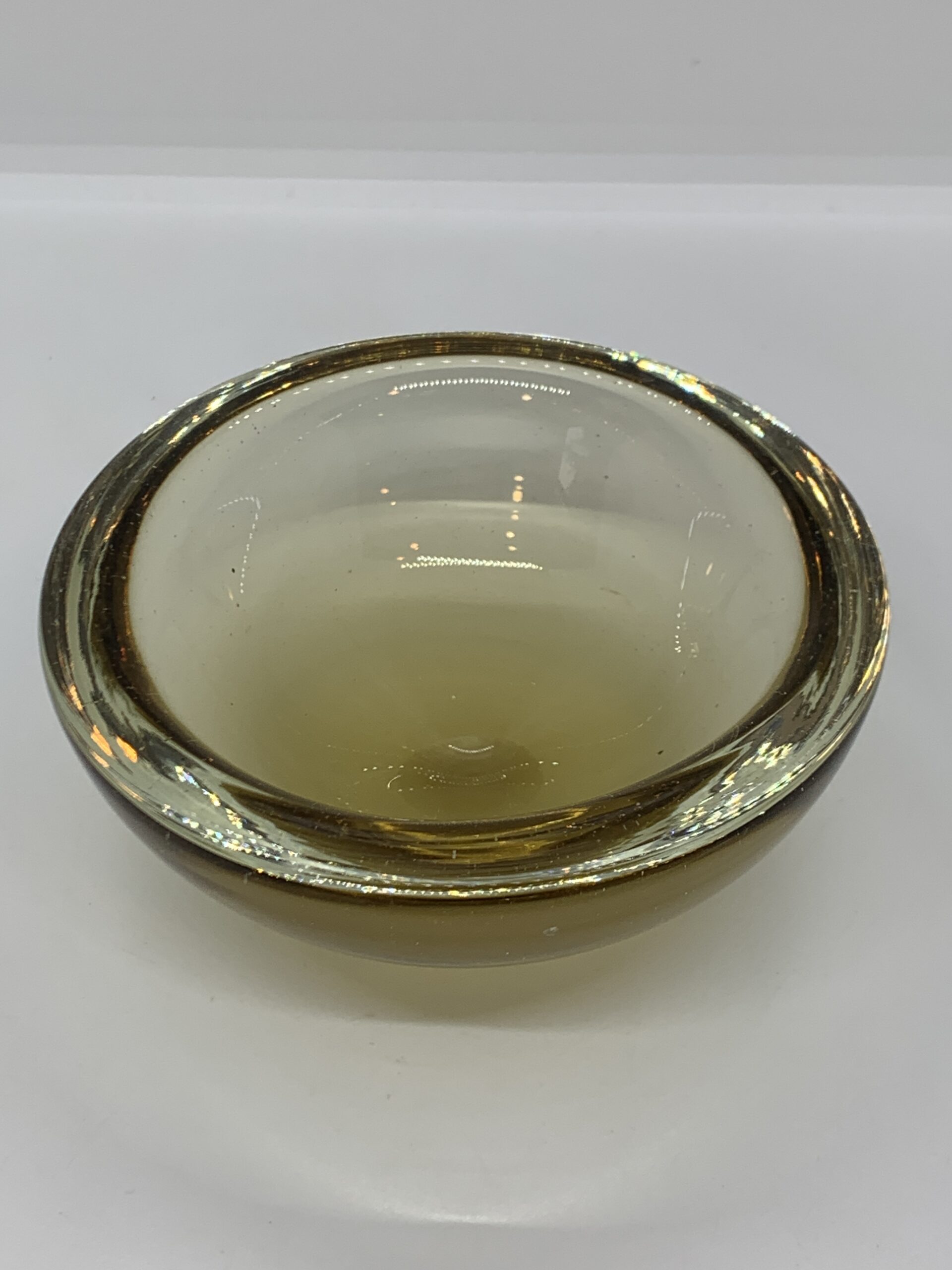 Round Amber Glass Bowl 12cm - Vintage Keepsakes