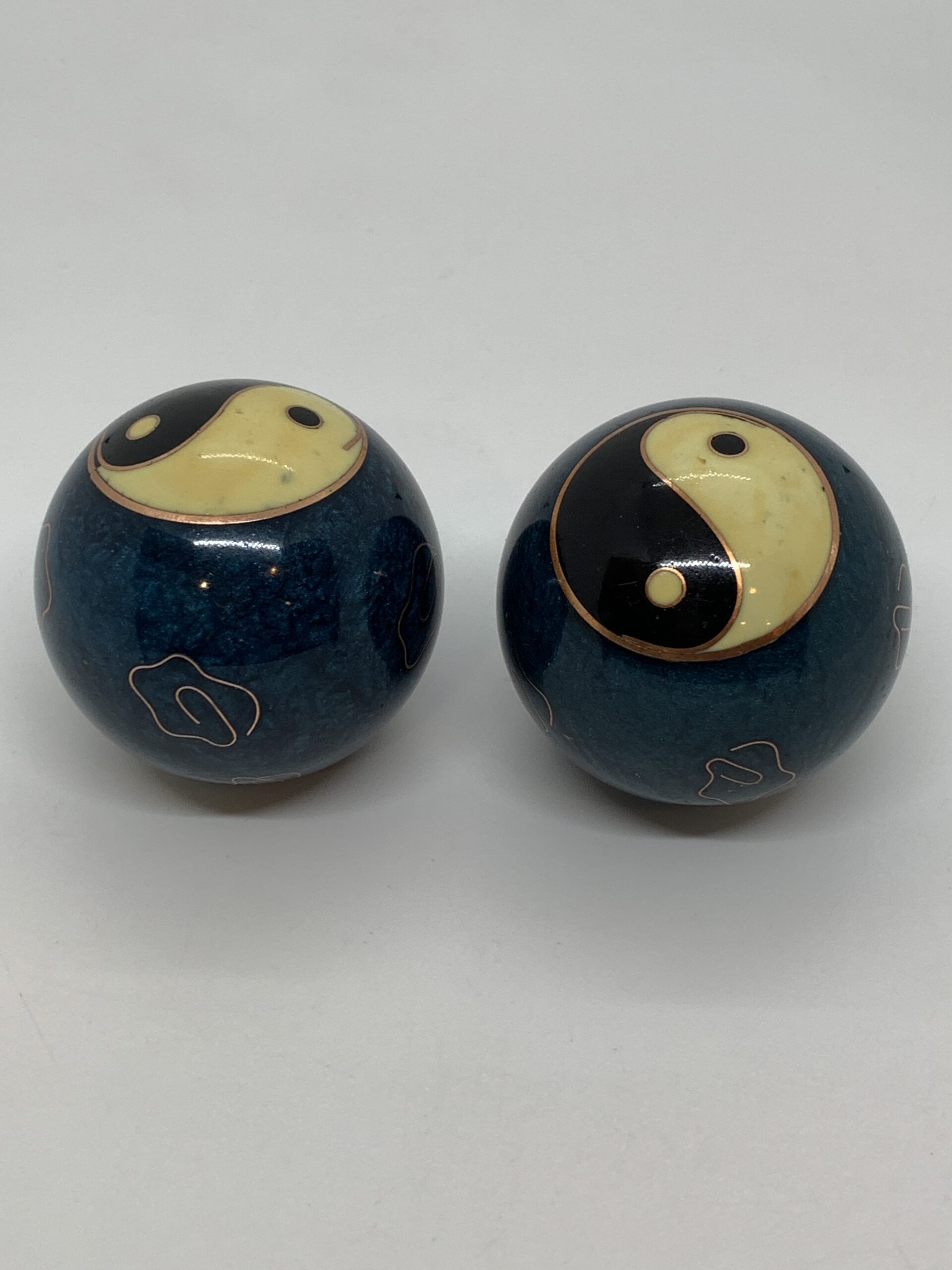 Pair of Harmony Balls 5cm - Vintage Keepsakes