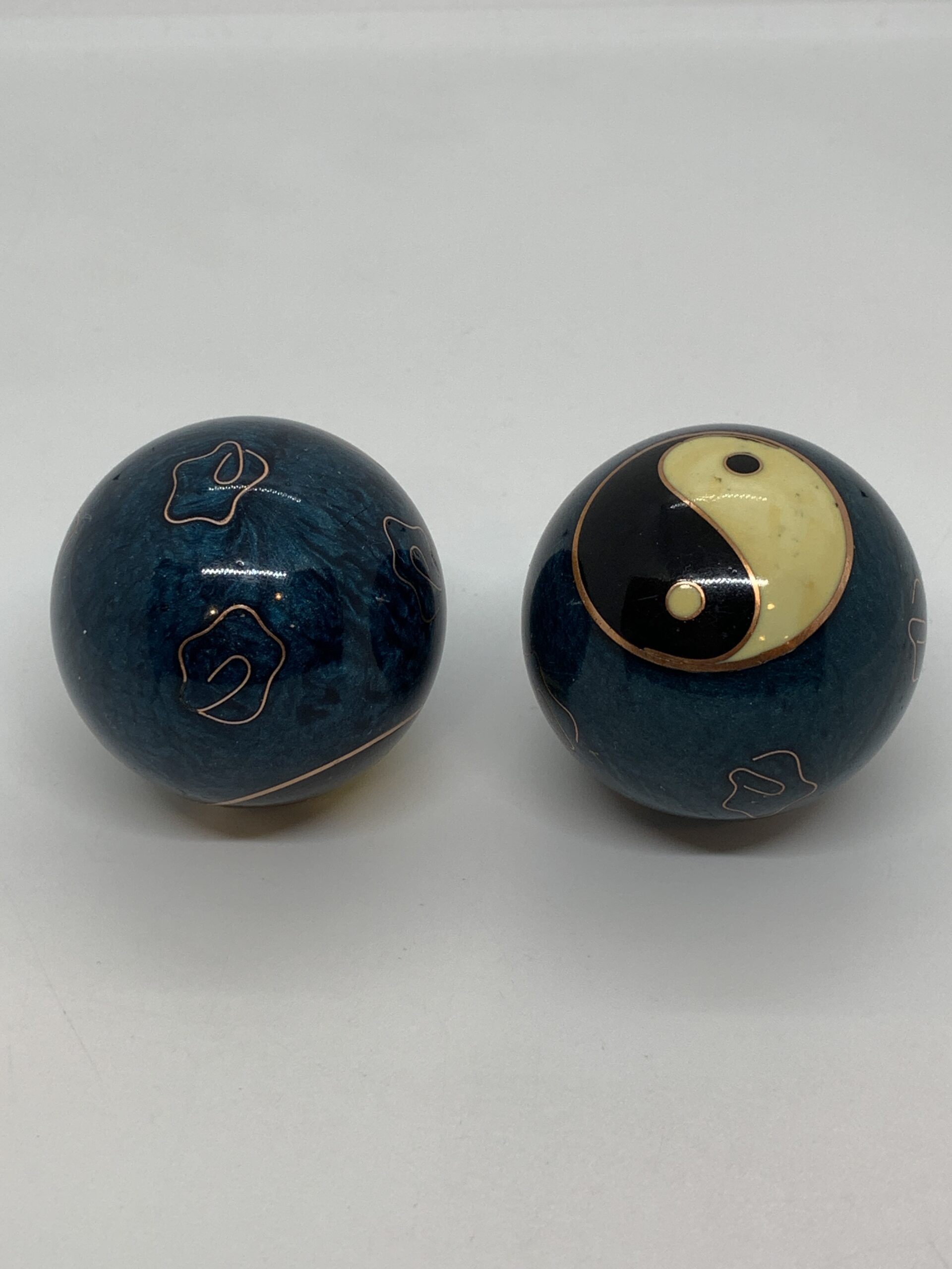 Pair of Harmony Balls 5cm - Vintage Keepsakes
