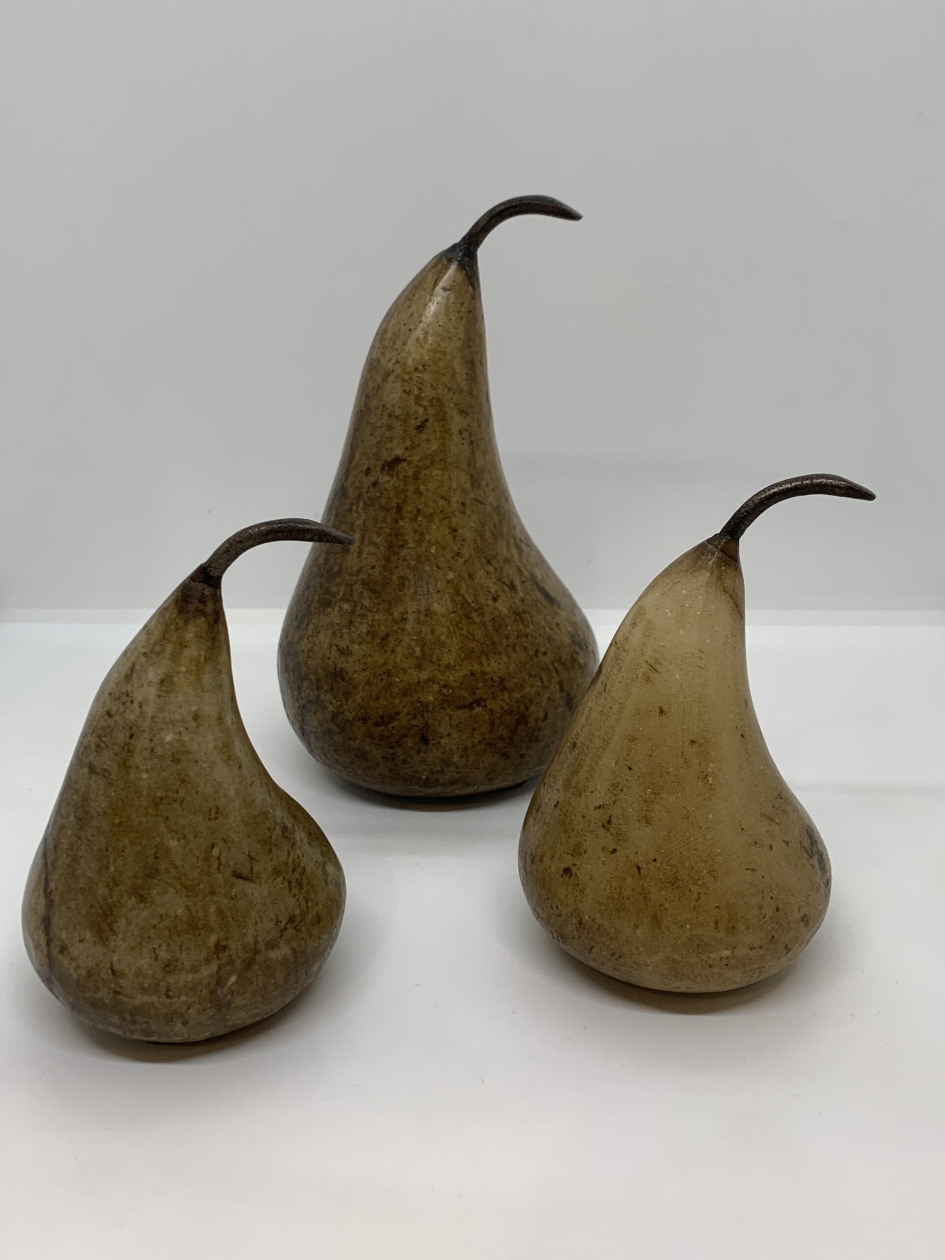 Set of three Graduted size Marble Pears 15cm - Vintage Keepsakes