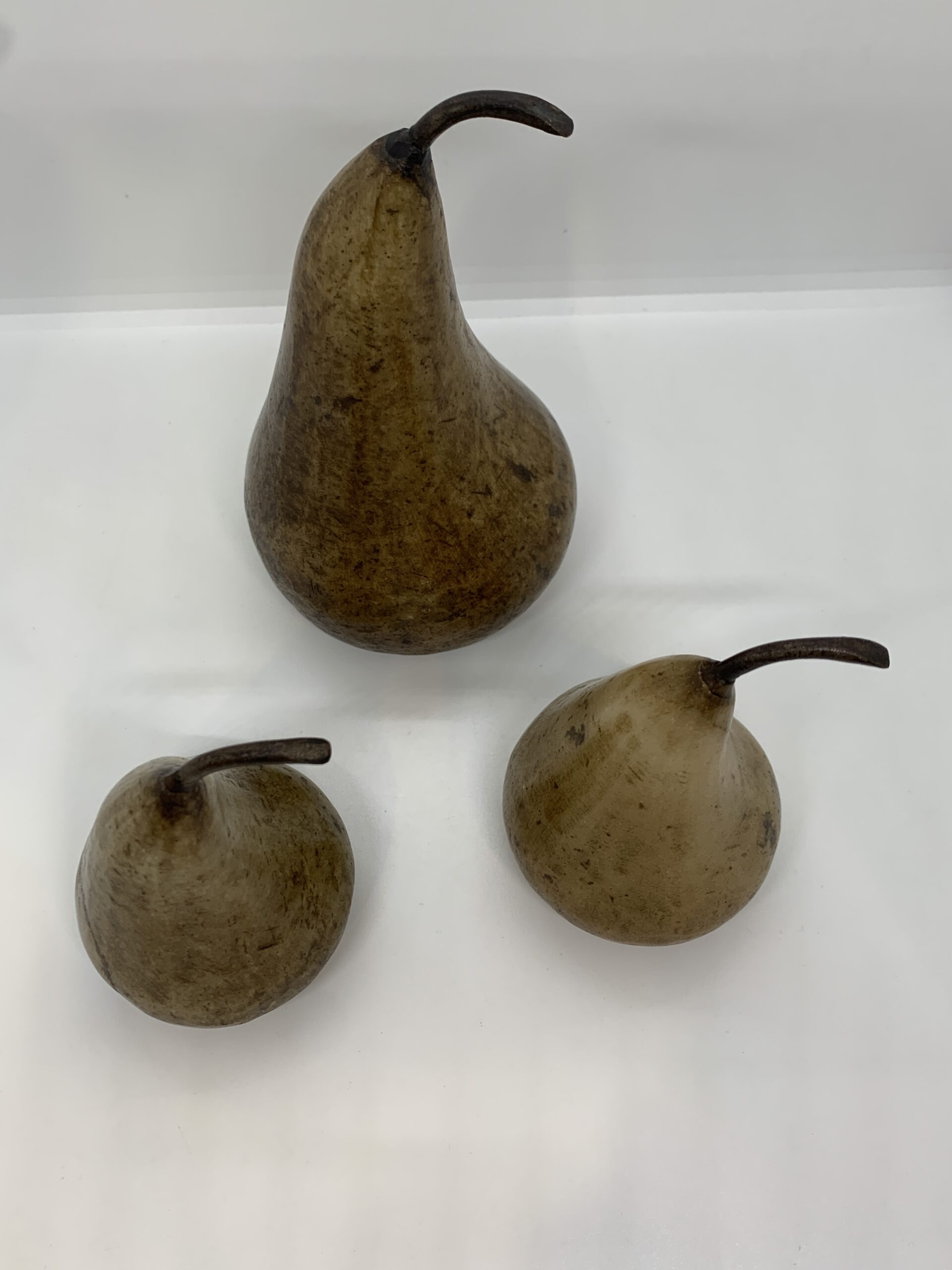Set of three Graduted size Marble Pears 15cm - Vintage Keepsakes