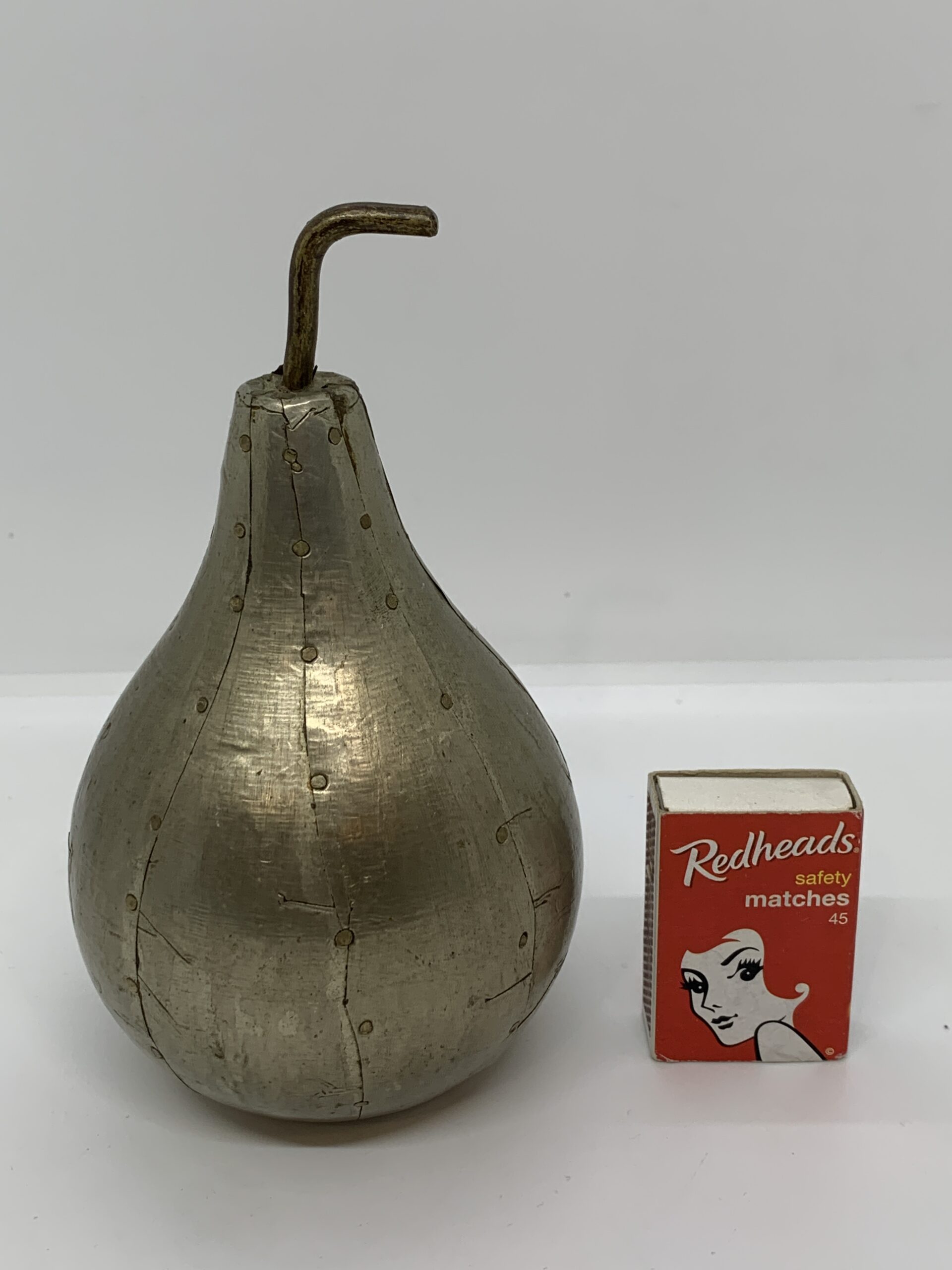 Metal Decorative Pear large 14cm - Vintage Keepsakes