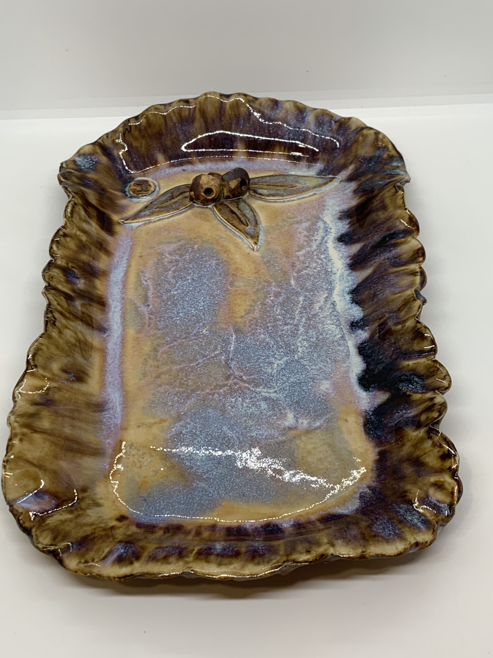 Rectangular Ruffled Edge Pottery Gumleaf Tray marked JP 32cm - Vintage ...