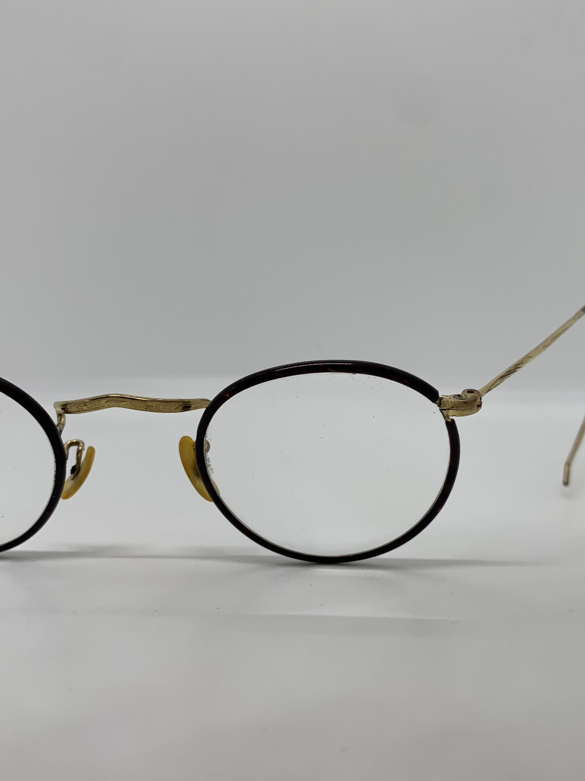 Antique Rimmed Spectacles in Case (Morrice and Sons) - Vintage Keepsakes