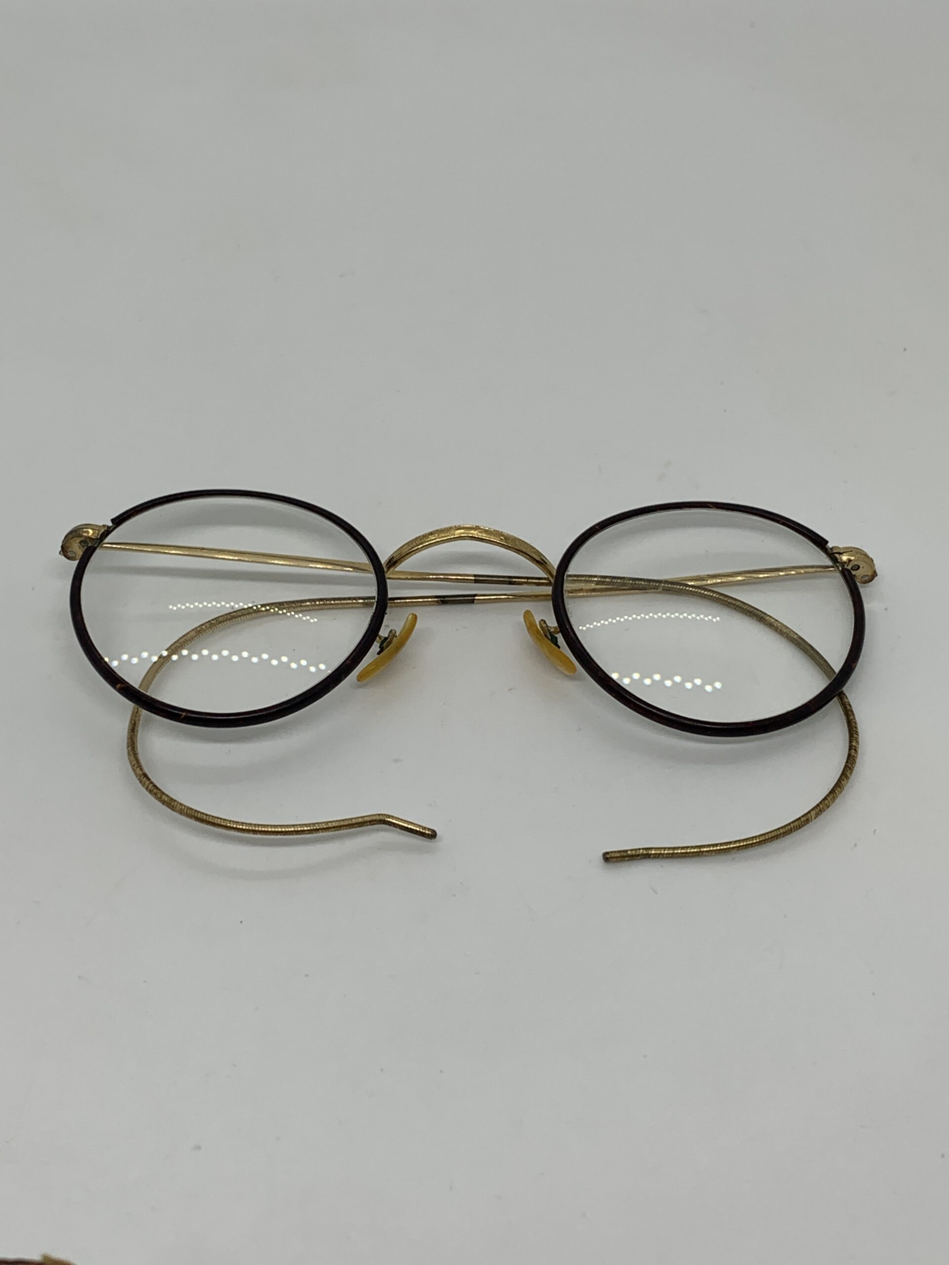 Antique Rimmed Spectacles in Case (Morrice and Sons) - Vintage Keepsakes