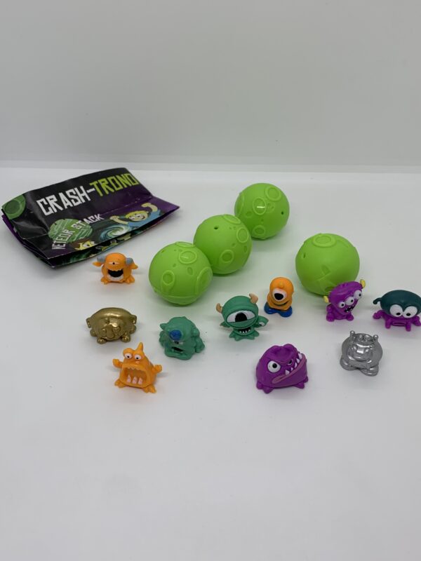 Crashling Aliens - 4 Balls - 10 Figures - Vintage Keepsakes