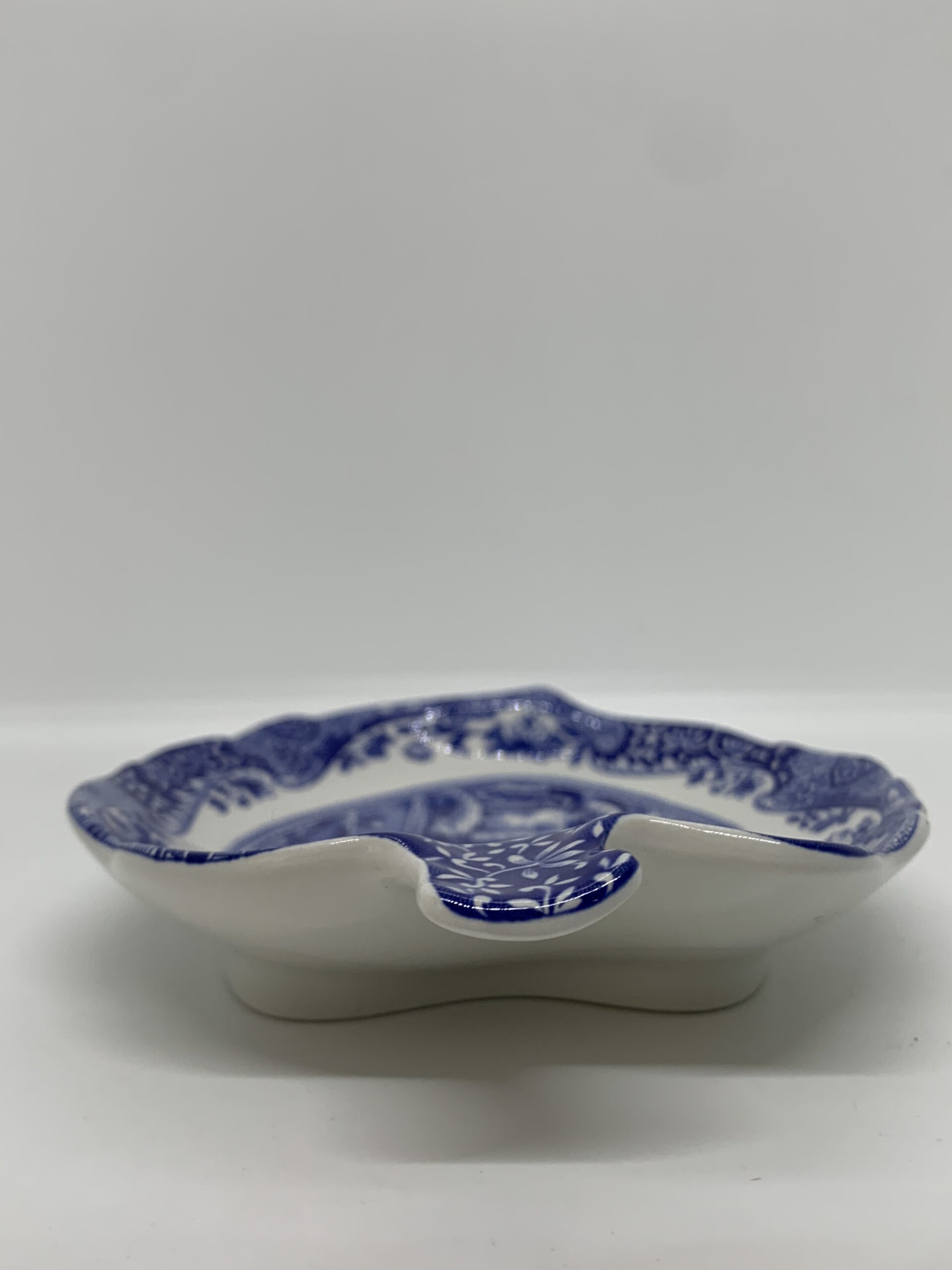 Blue and White Spode Leaf Plate 17cm - Vintage Keepsakes