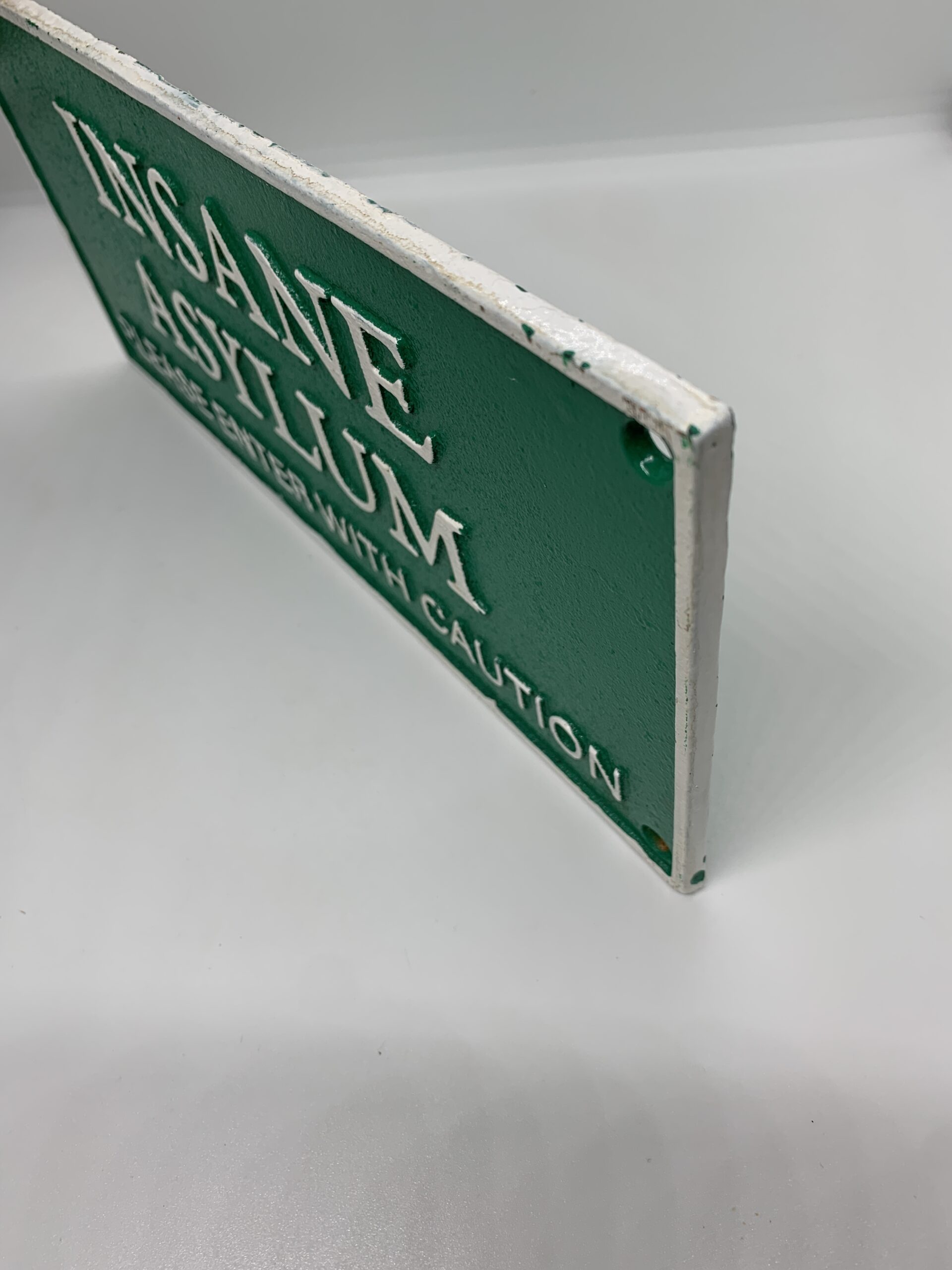 Insane Asylum - Cast Iron Sign - 13x27cm - Vintage Keepsakes
