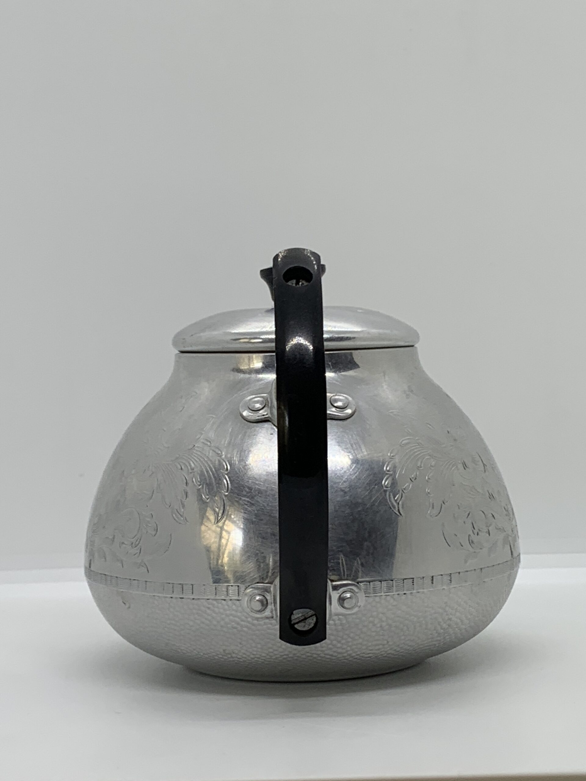 Vintage Swan Brand Aluminium 6 Cup Teapot - The Carlton - Vintage Keepsakes