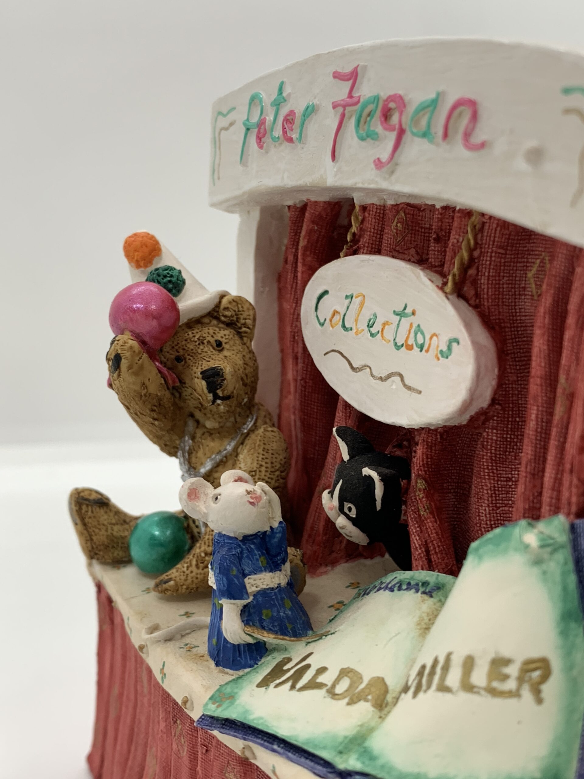 Peter Fagan Collections Welcome Night Puppet Show 11cm - Vintage Keepsakes