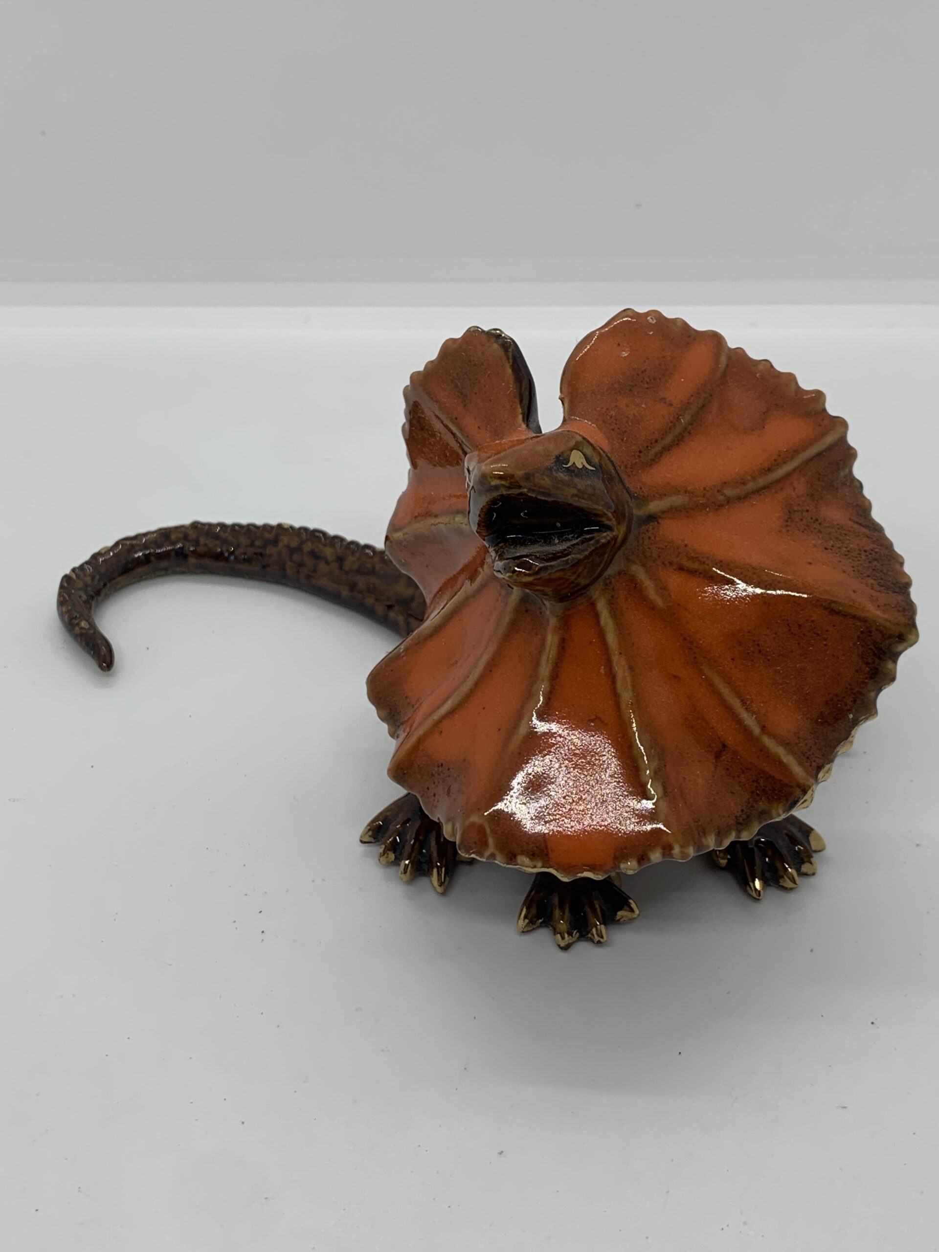 Golden Pond Ceramic Frilled Neck Lizard 16cm - Vintage Keepsakes