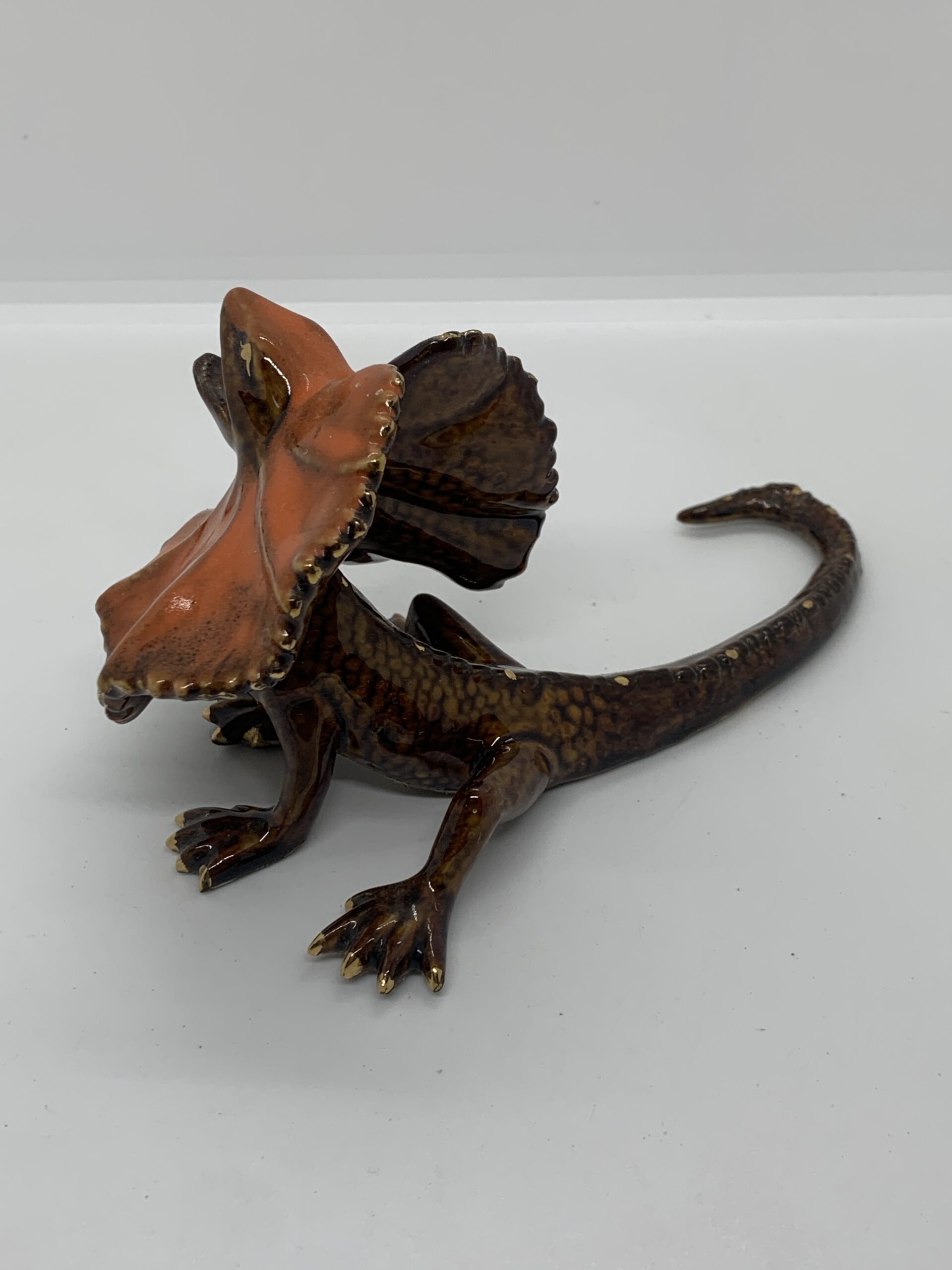Golden Pond Ceramic Frilled Neck Lizard 16cm - Vintage Keepsakes