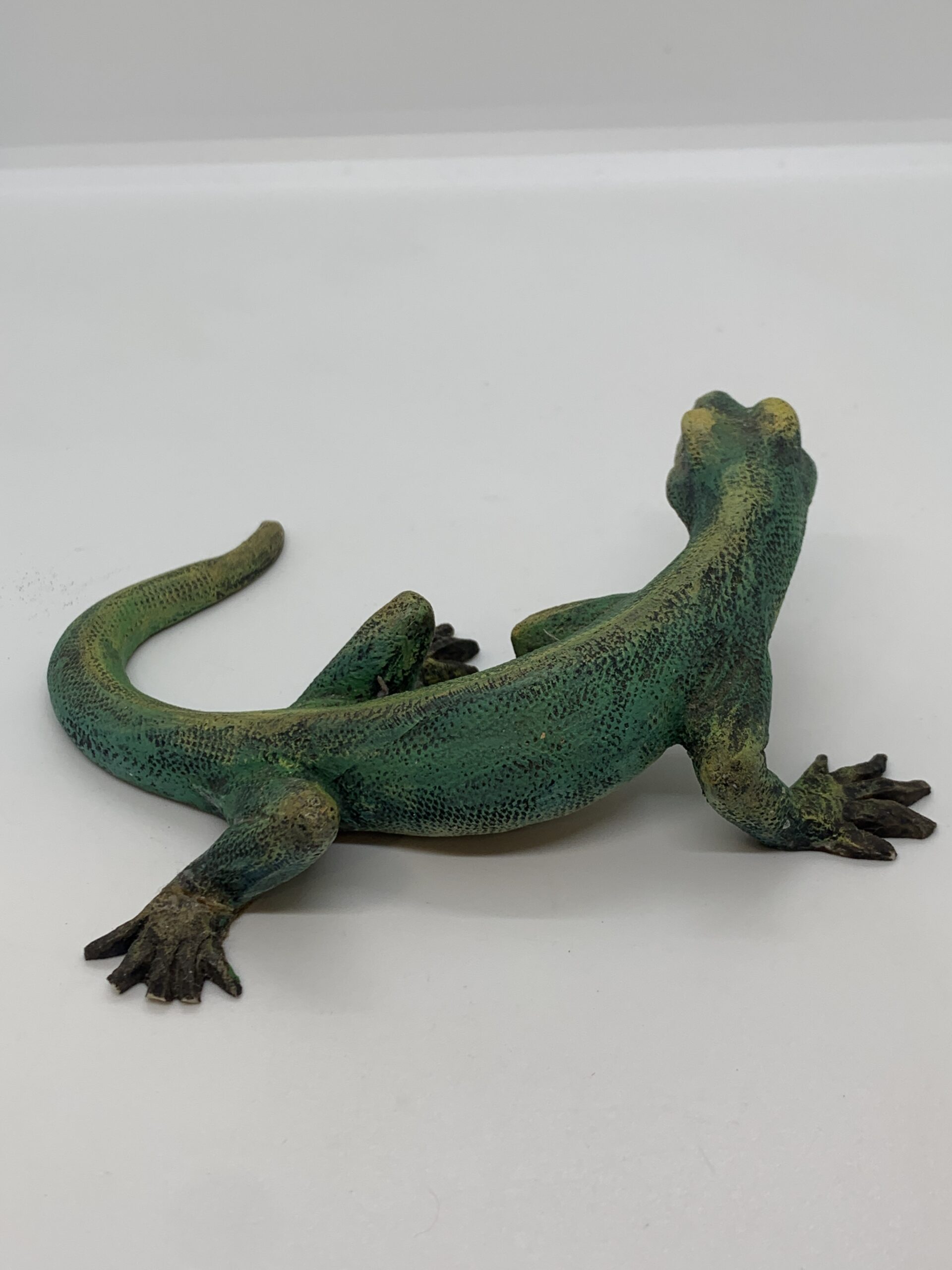 Resin Green Gecko Lizard 13cm long - Vintage Keepsakes