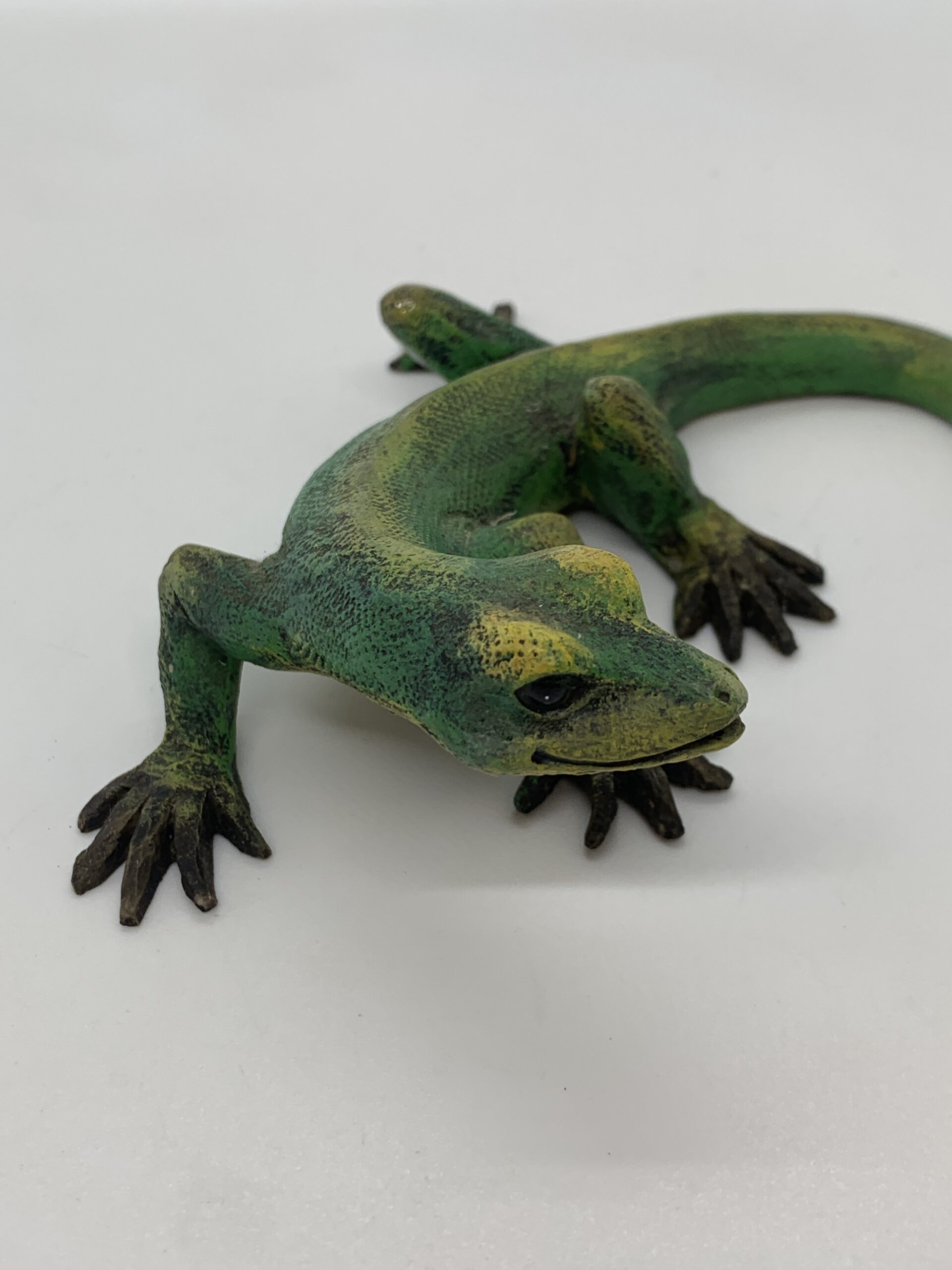 Resin Green Gecko Lizard 13cm long - Vintage Keepsakes