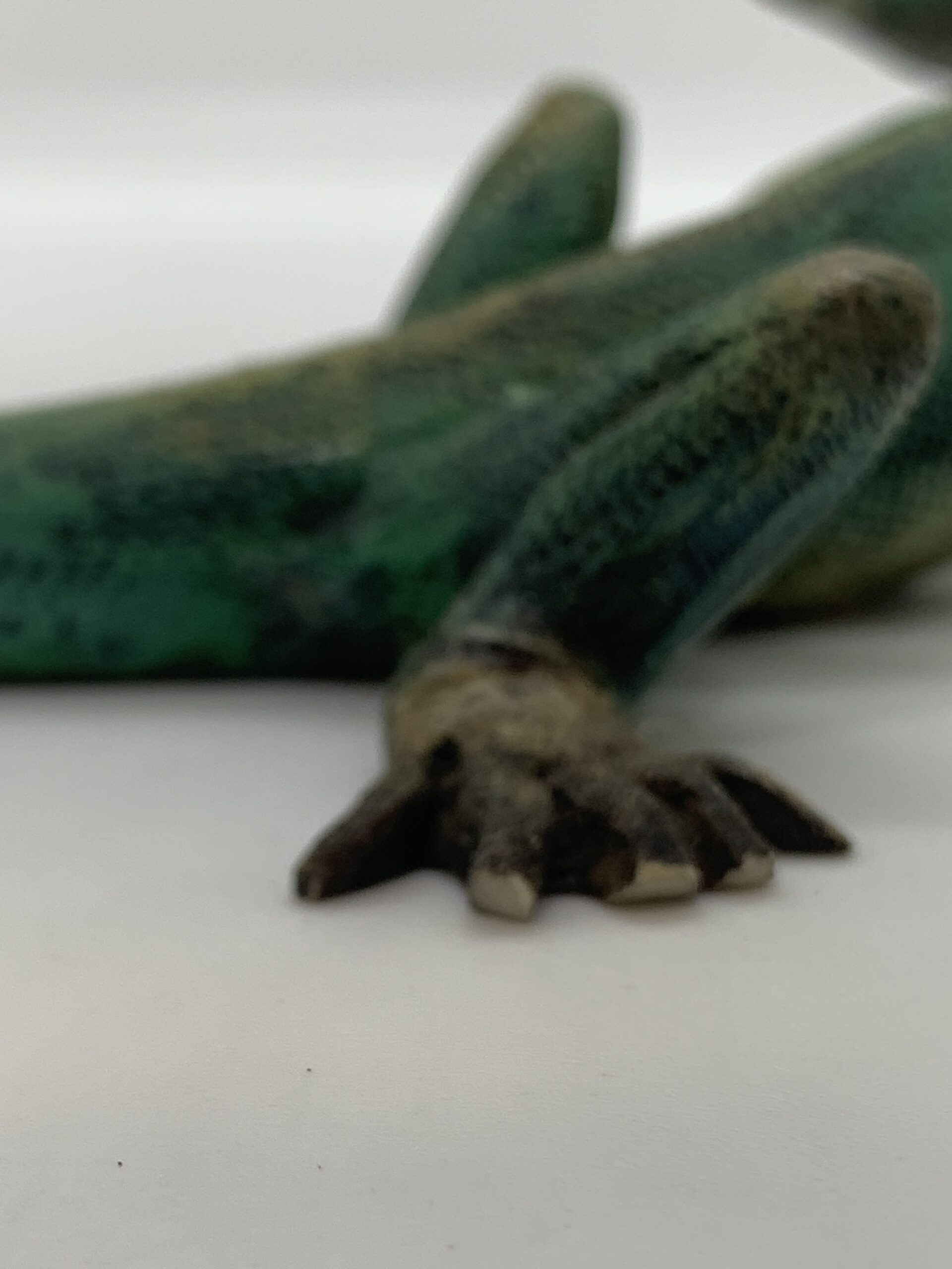 Resin Green Gecko Lizard 13cm long - Vintage Keepsakes